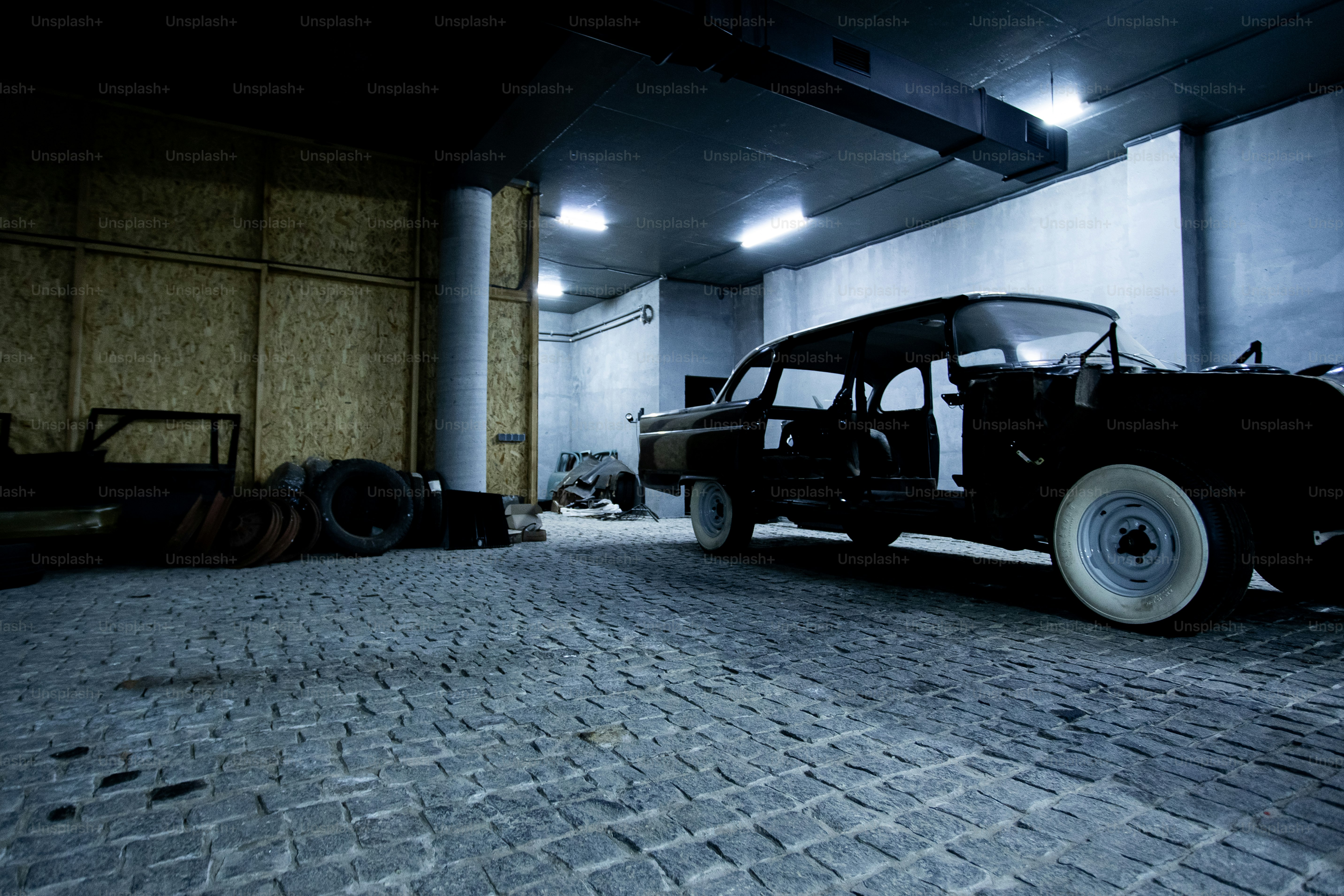 Garage Car Pictures | Download Free Images on Unsplash