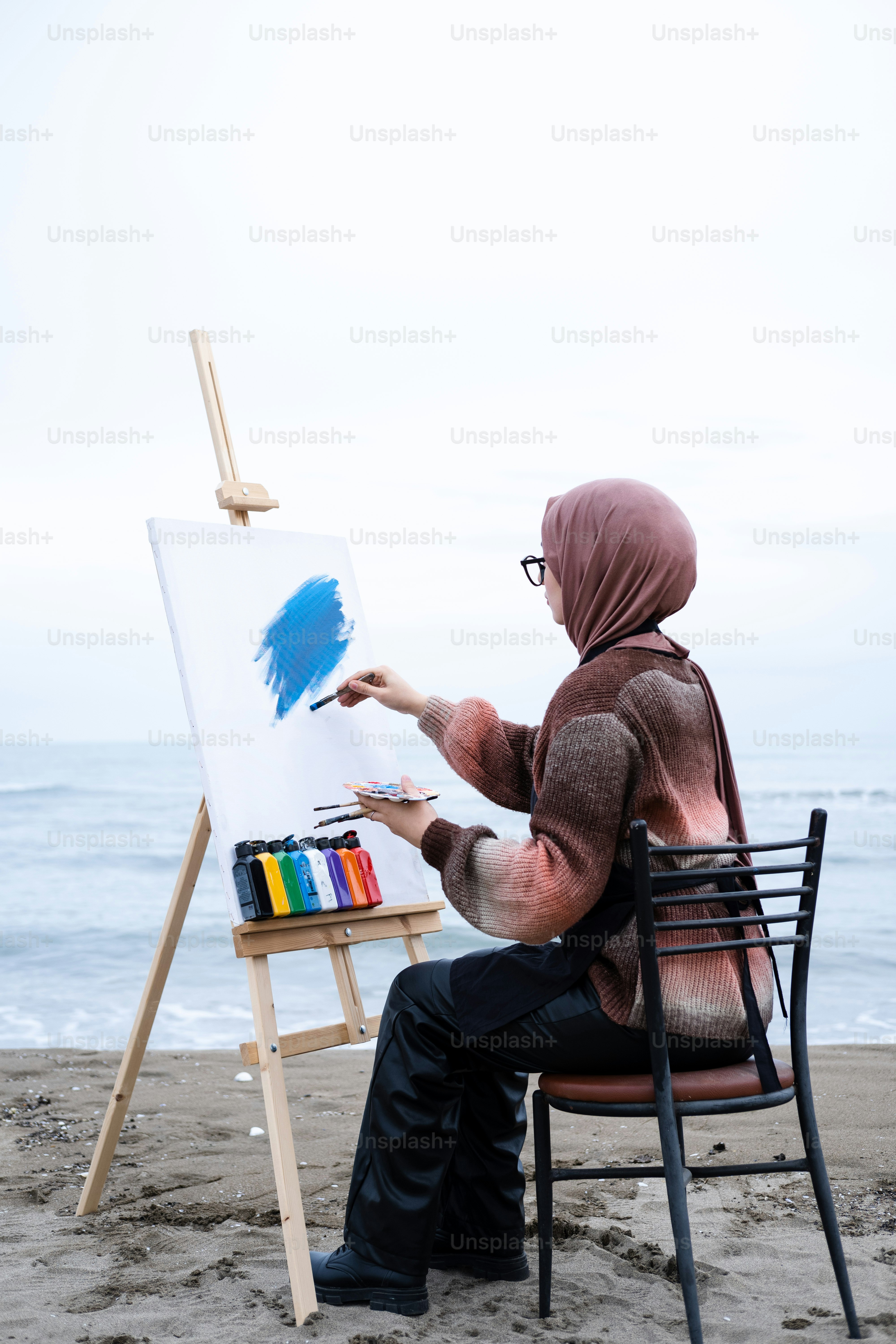 Painting Easel Pictures | Download Free Images on Unsplash