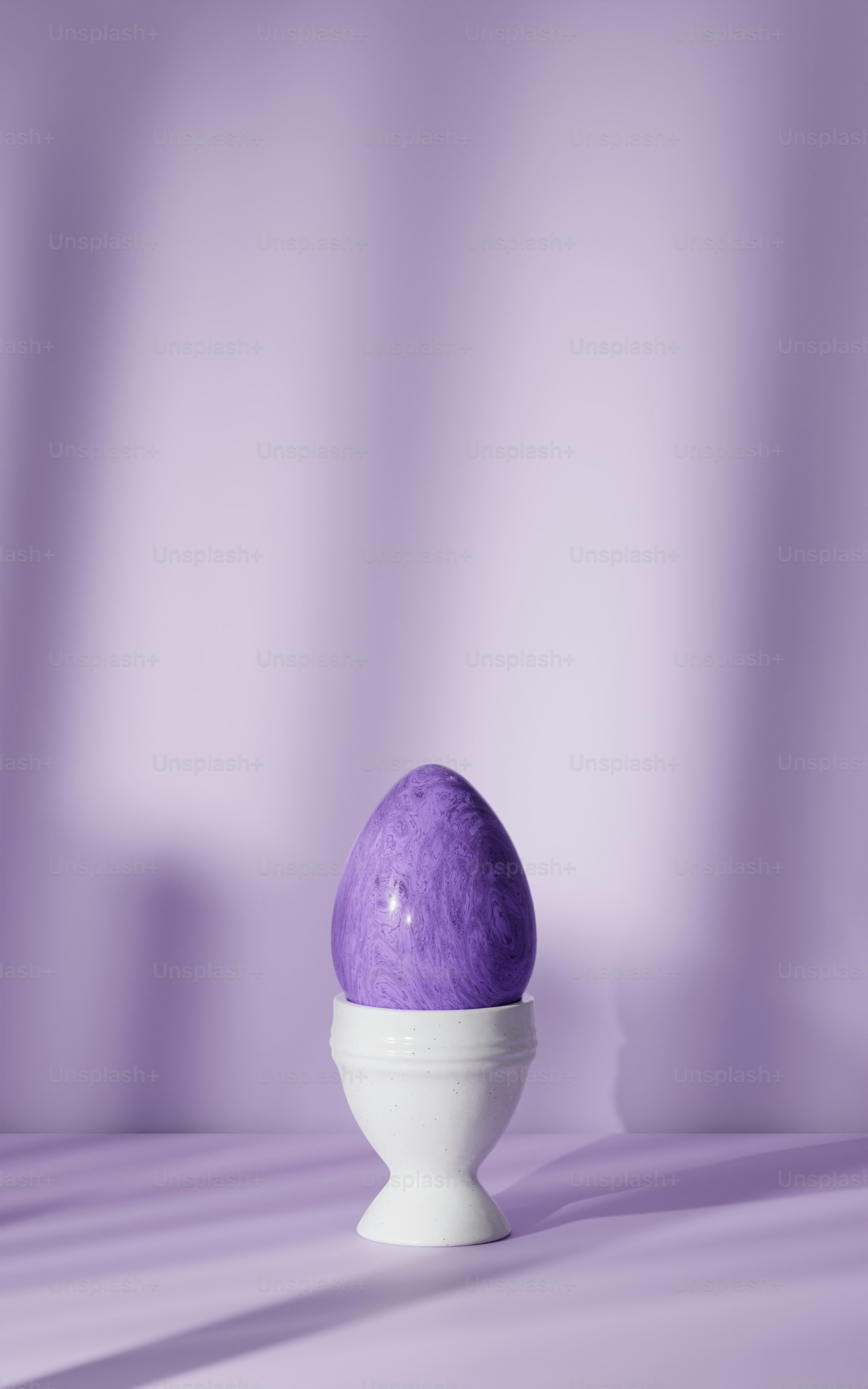 A purple egg sitting in a white bowl photo – Egg Image on Unsplash