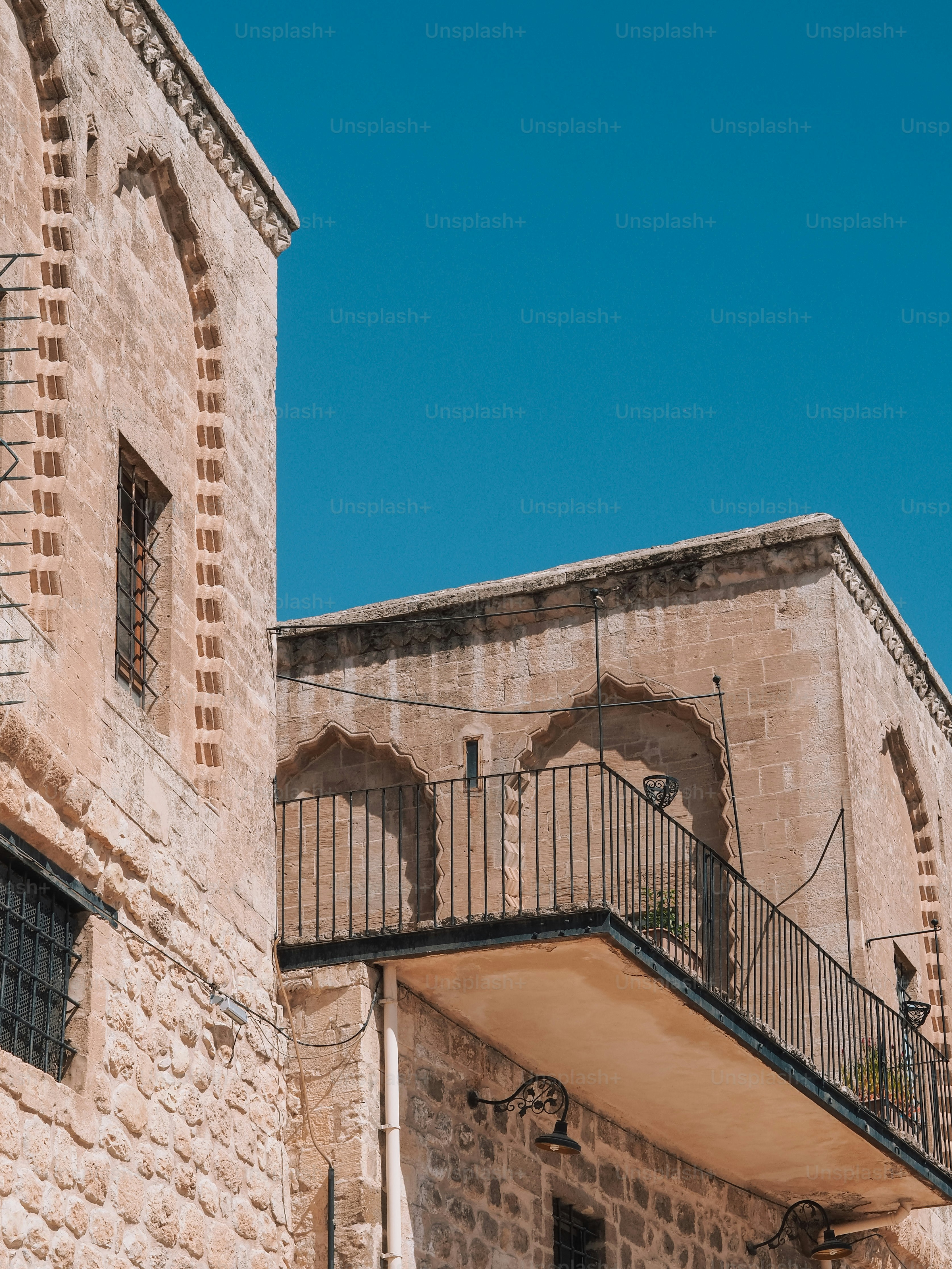 Roof Top Pictures | Download Free Images on Unsplash