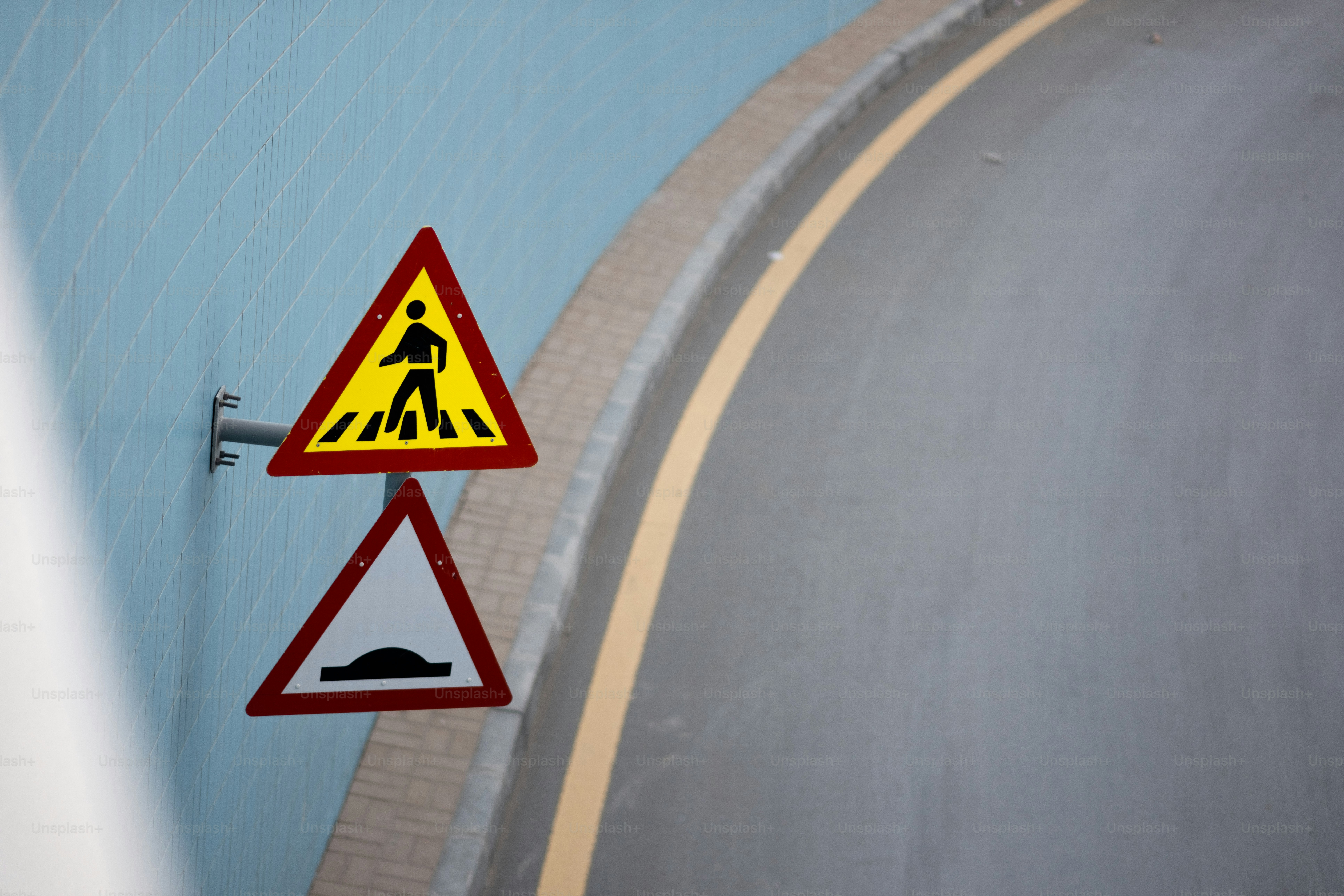 1000+ Road Sign Pictures | Download Free Images on Unsplash