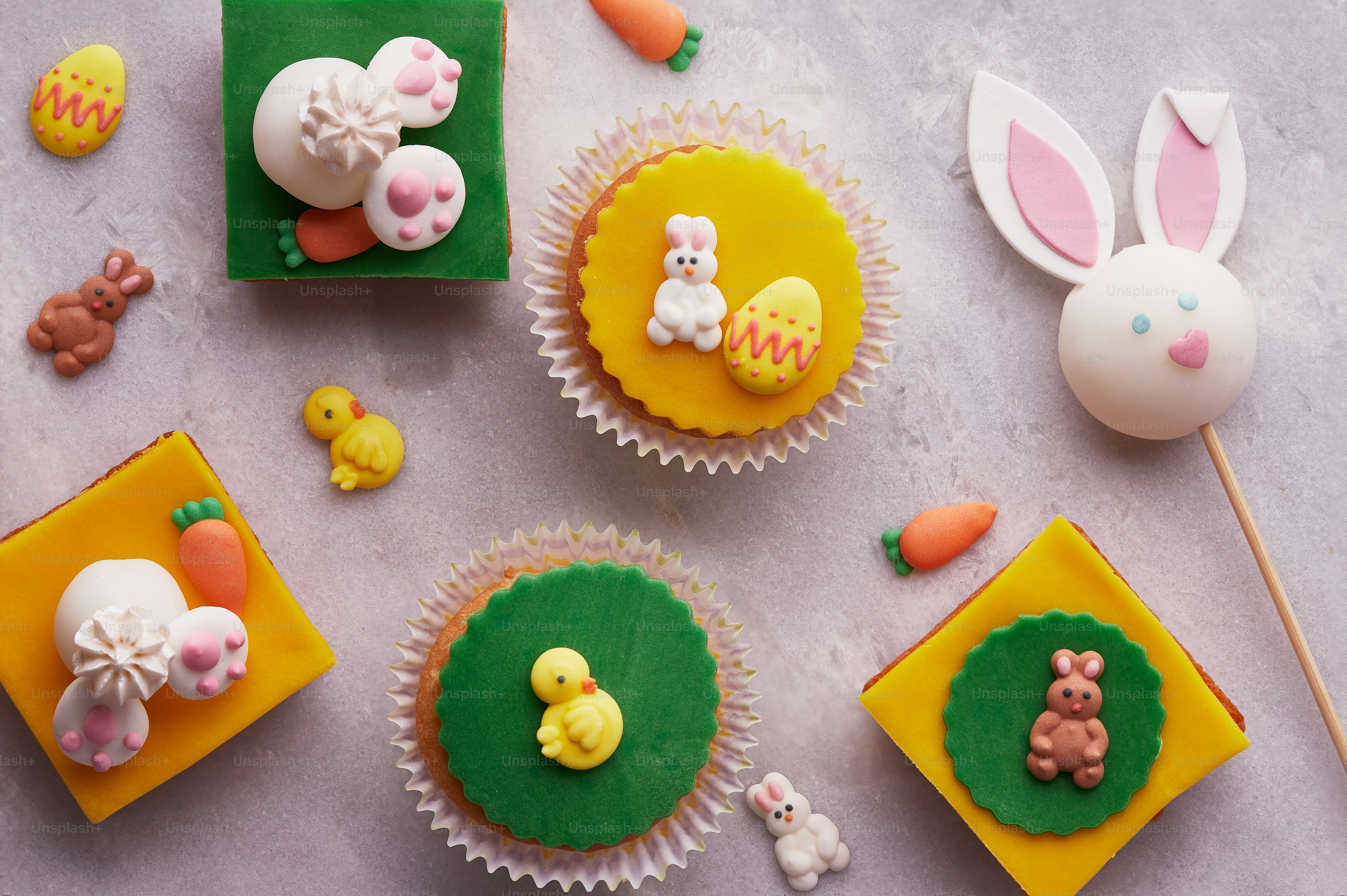 A circle of small eggs on a pink surface photo – Easter Image on Unsplash