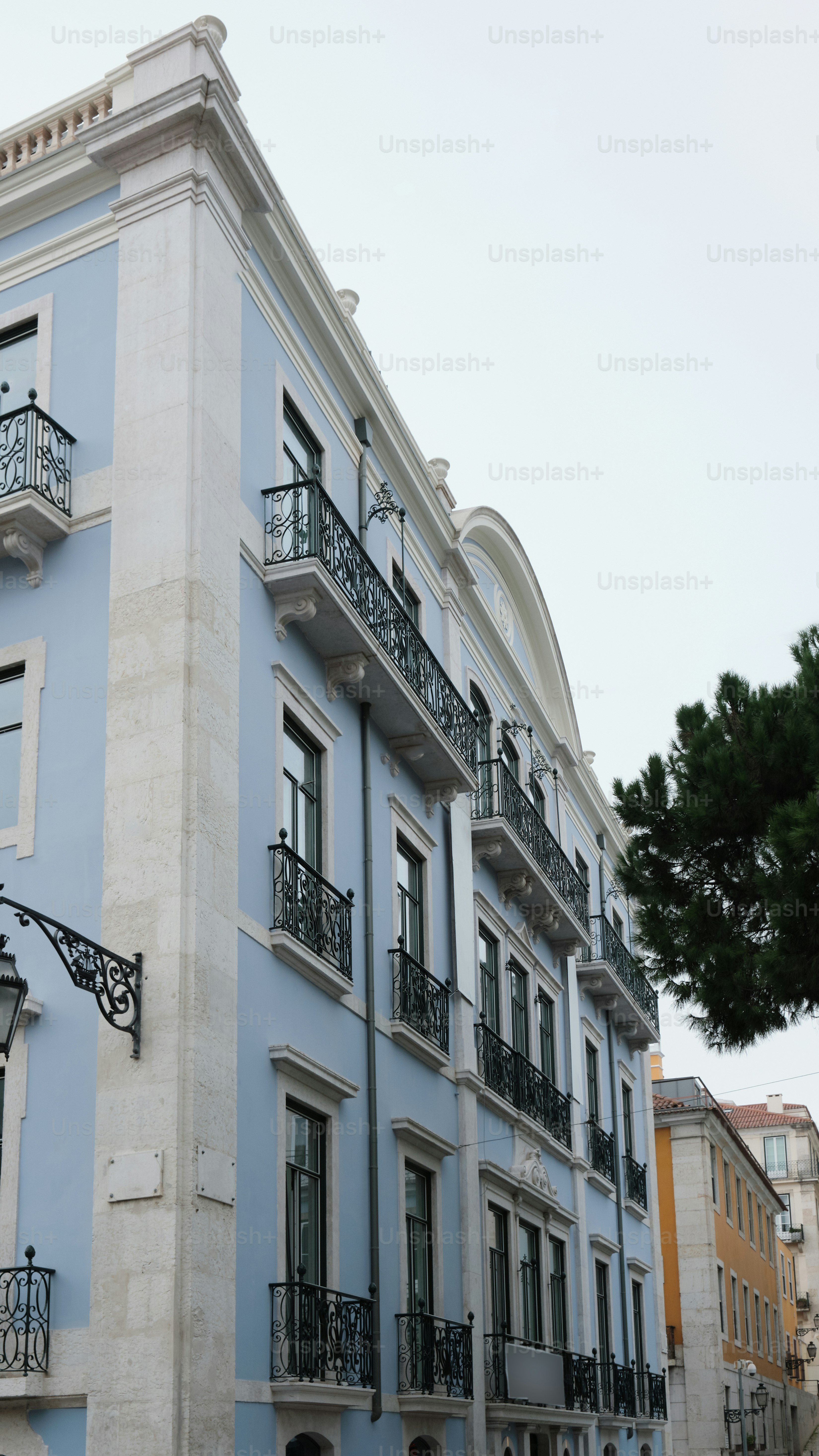 Building Background Pictures | 45,628+ Free Images on Unsplash