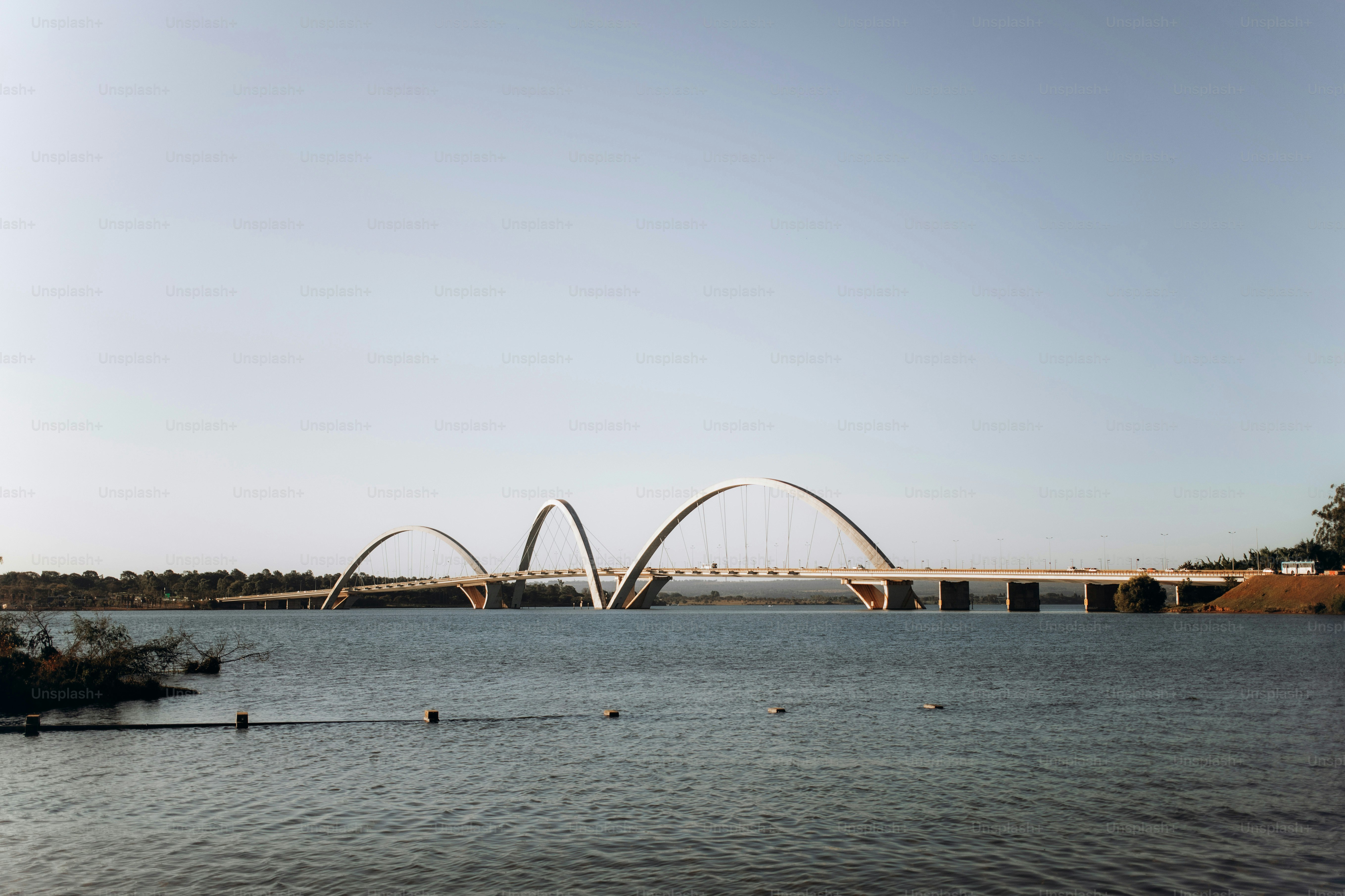 A large bridge over a large body of water photo – Highway Image on Unsplash