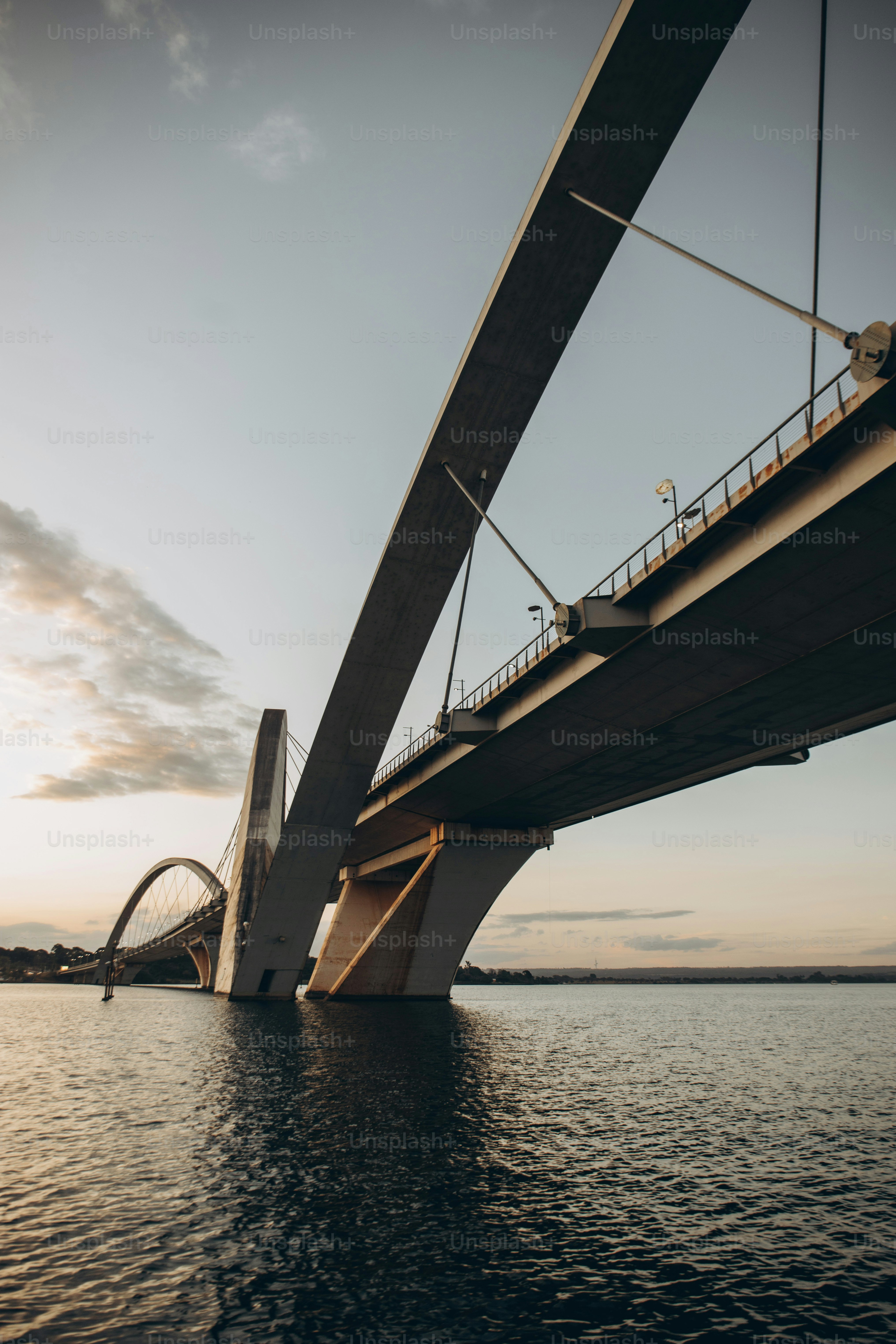 A large bridge over a large body of water photo – Road Image on Unsplash