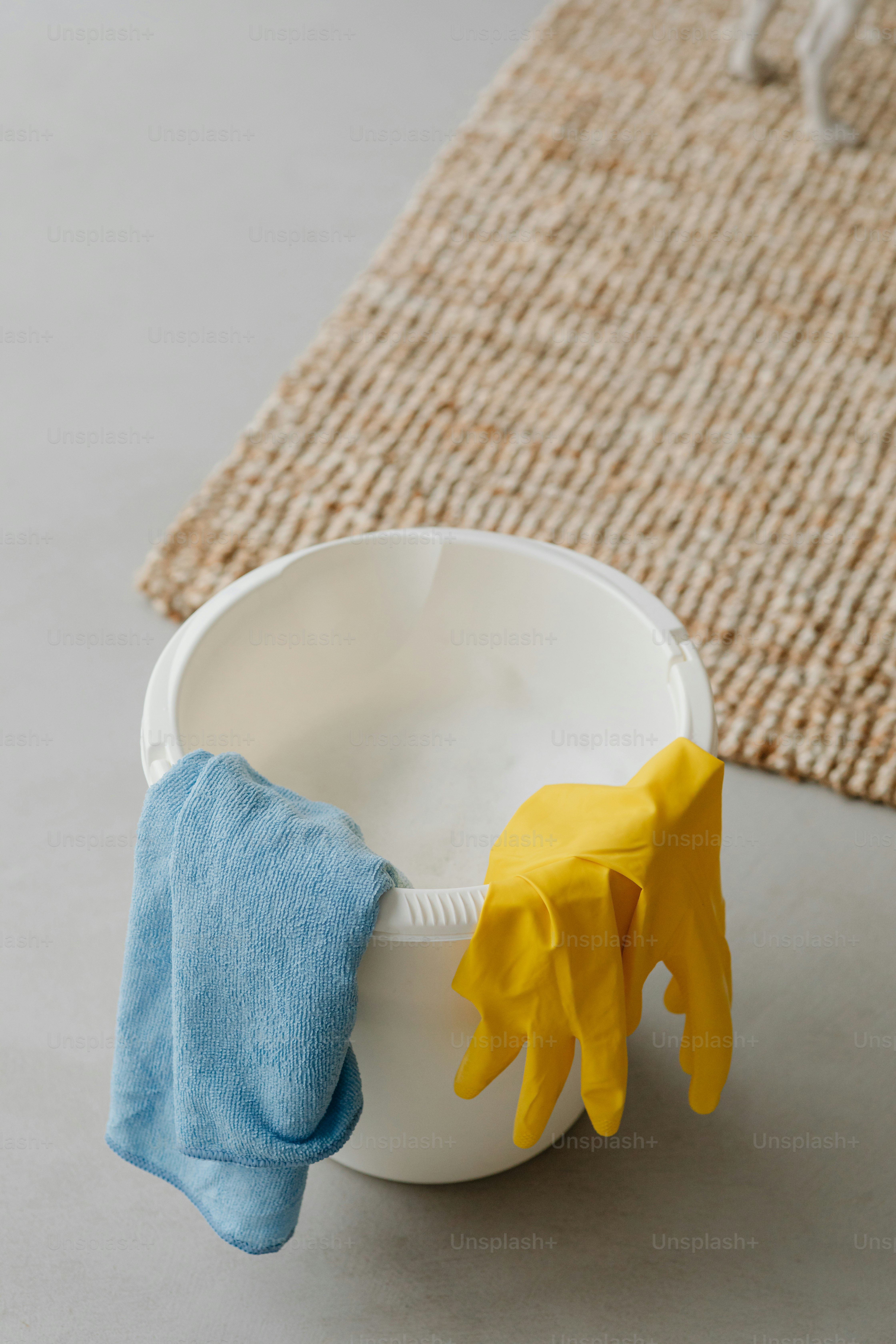 Best 500+ Bucket Pictures | Download Free Images on Unsplash