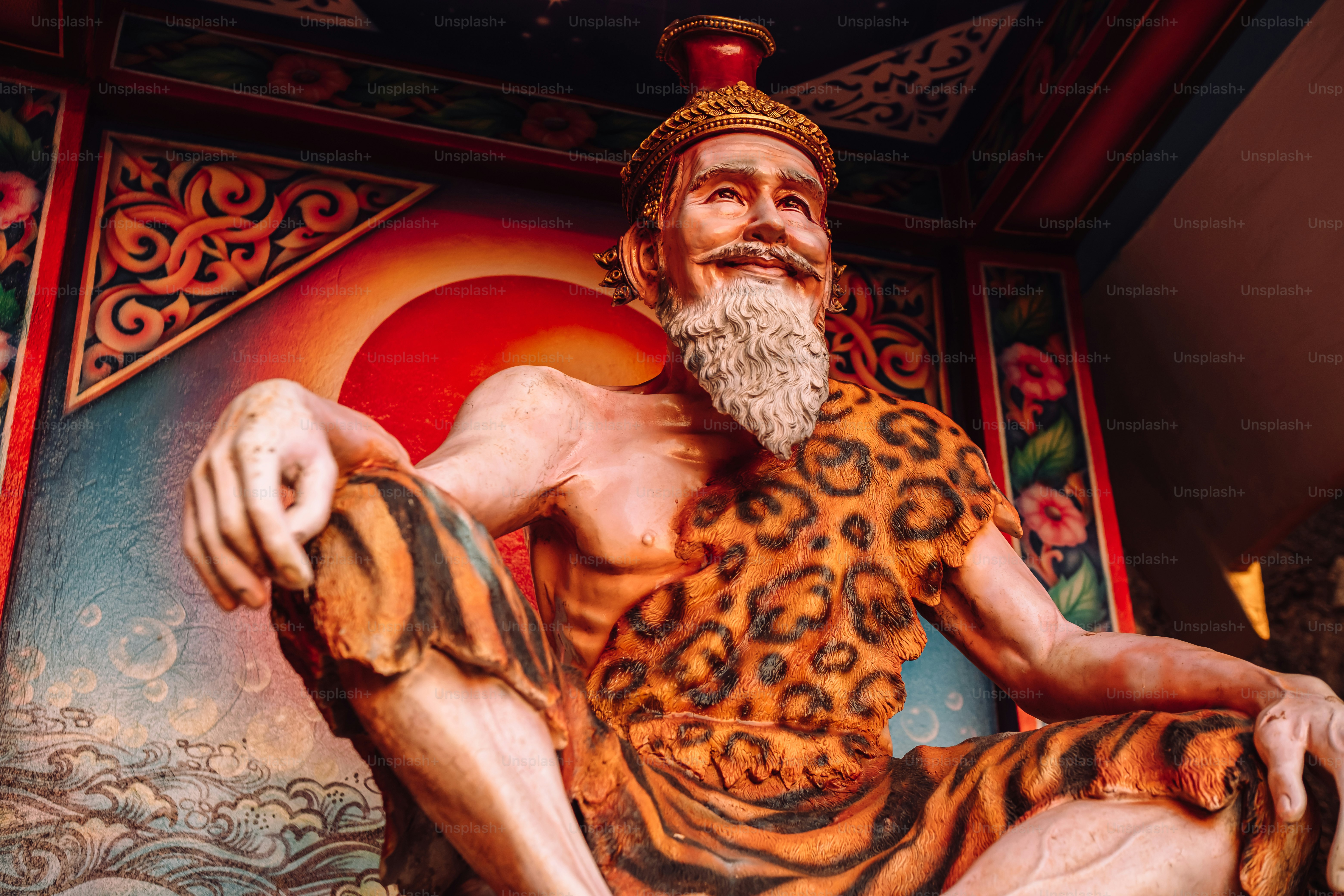 A statue of a man with a beard wearing a crown photo – God Image on ...