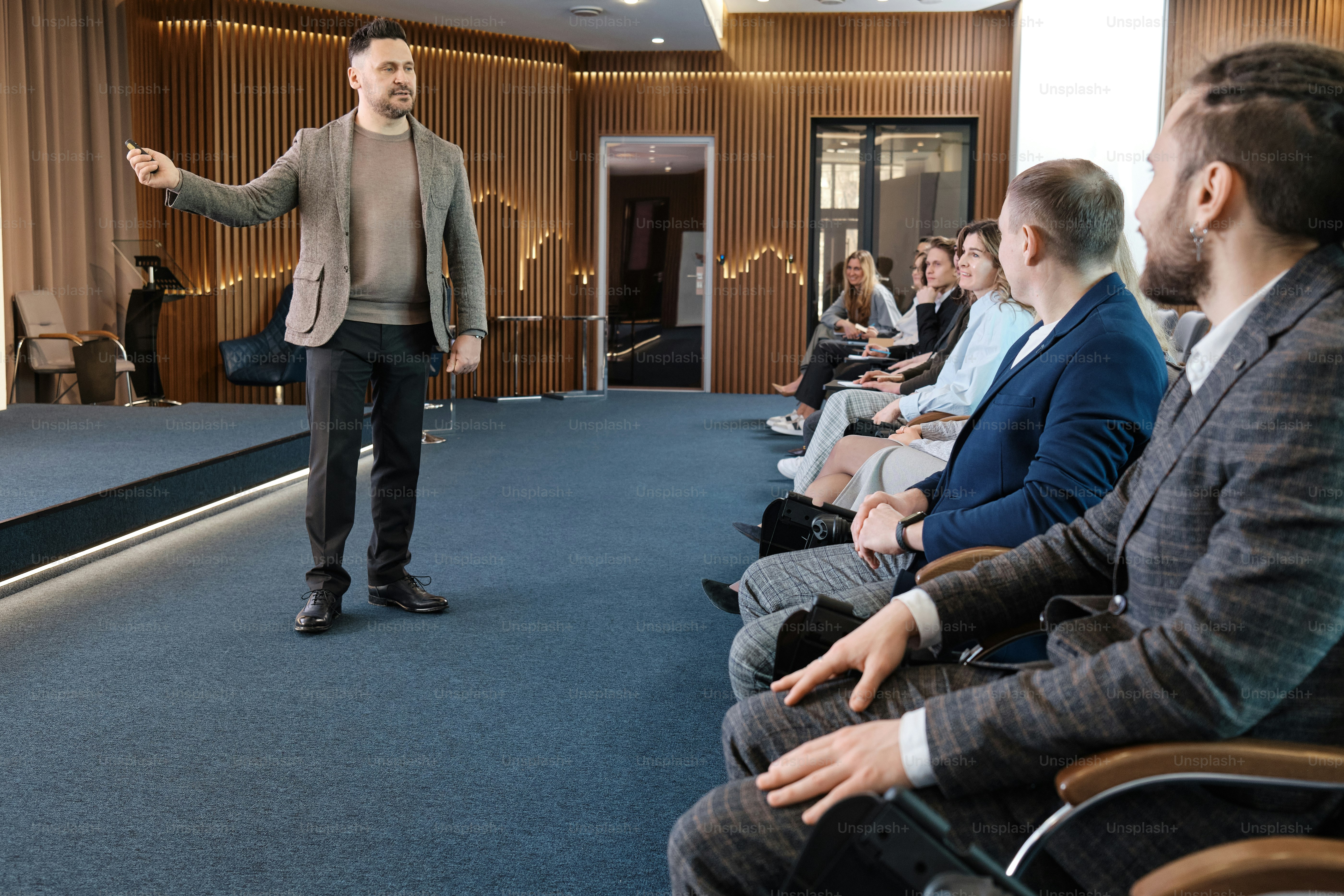 Convention Pictures | Download Free Images on Unsplash