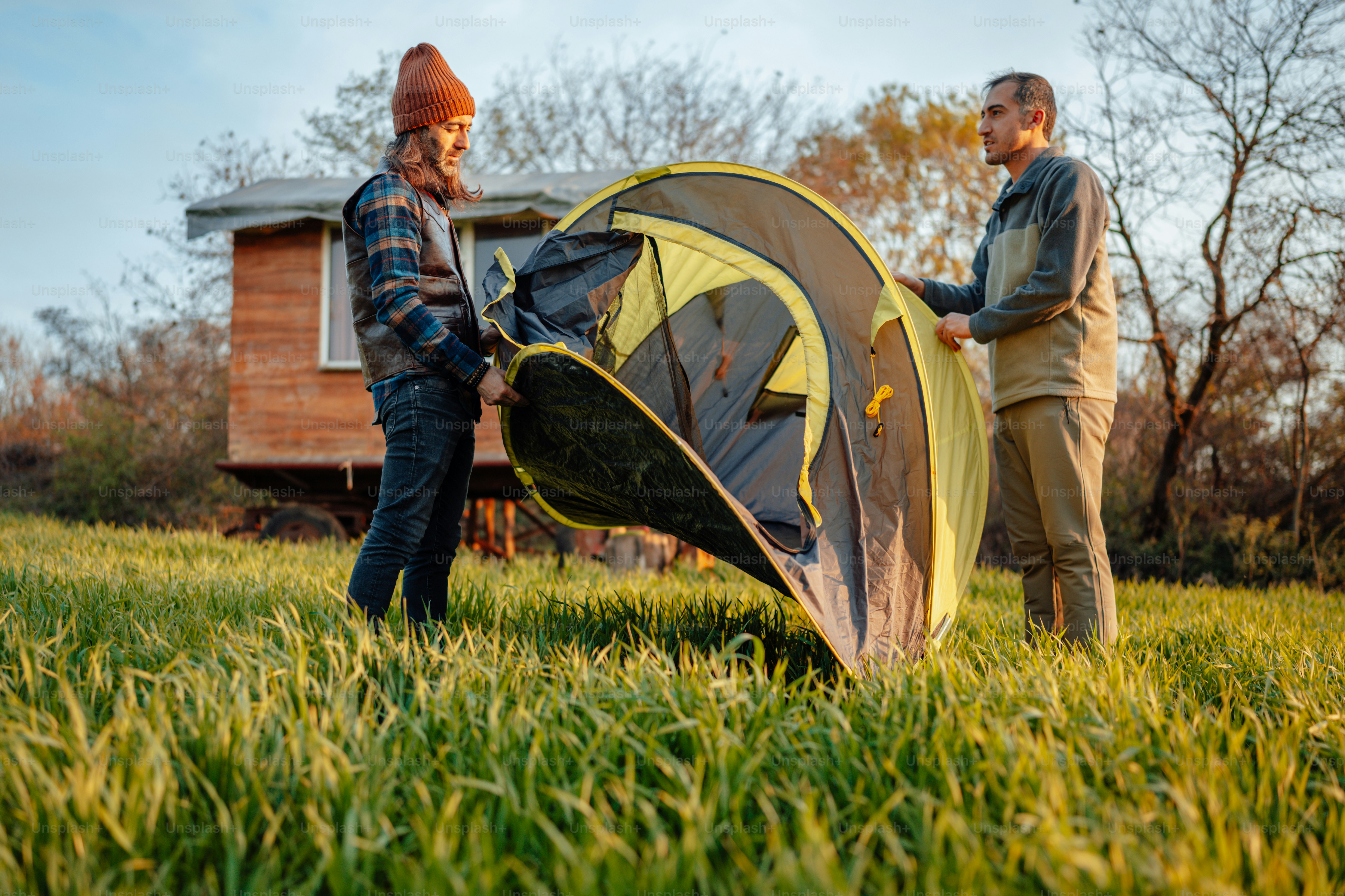 Imágenes de Hombre Acampando | Descarga imágenes gratuitas en Unsplash