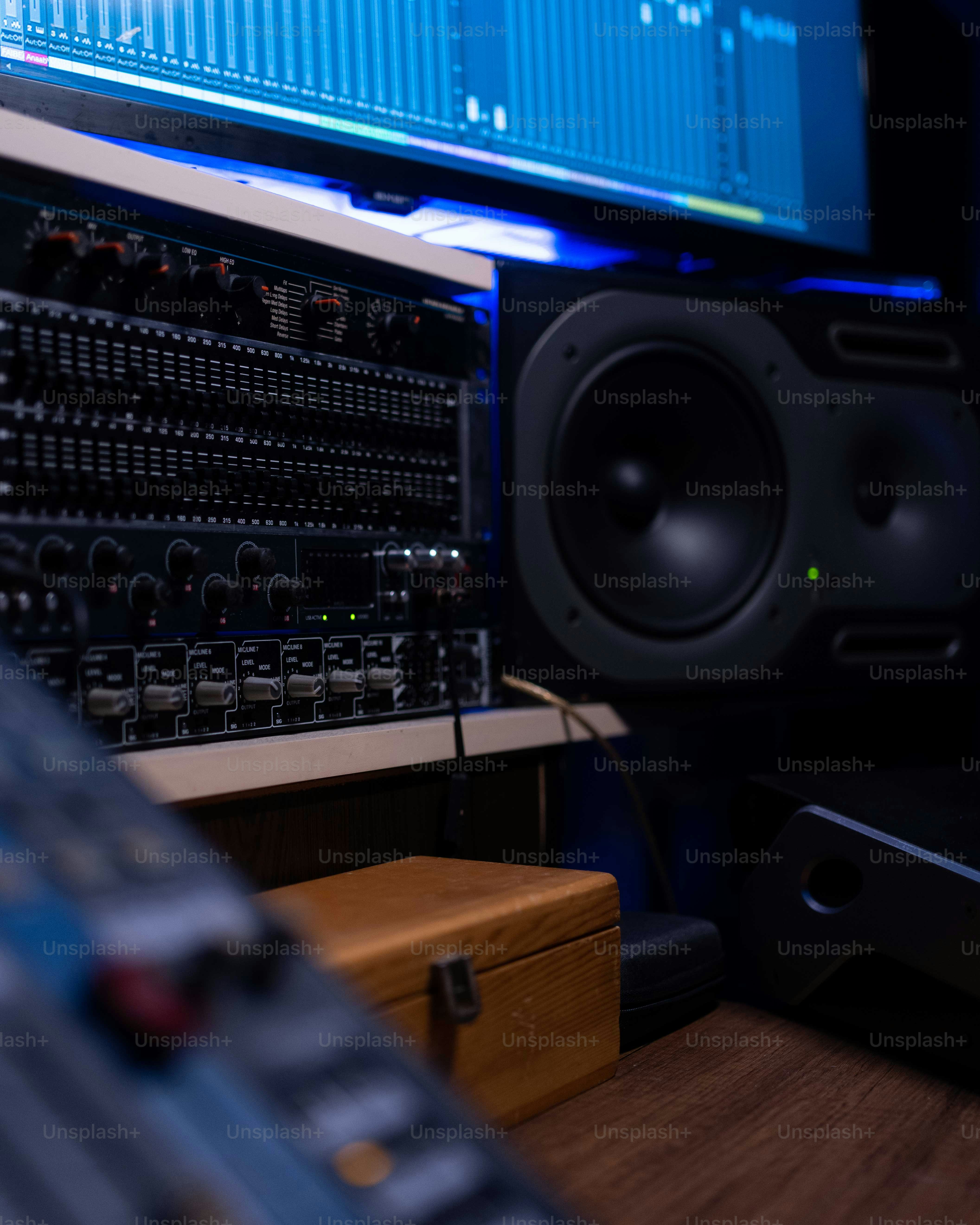 500+ Recording Studio Pictures | Download Free Images on Unsplash