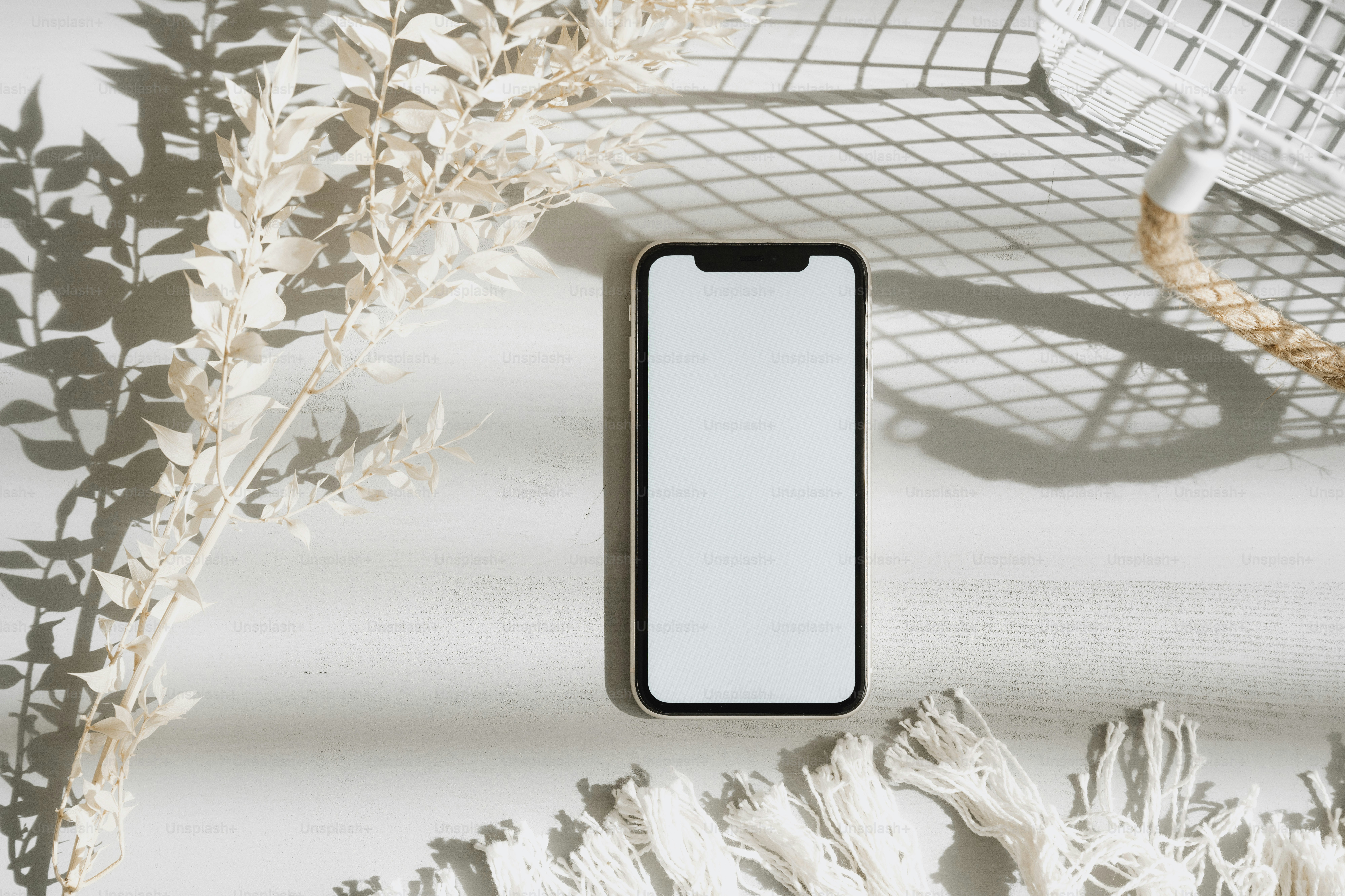 750+ Iphone Pictures | Download Free Images on Unsplash