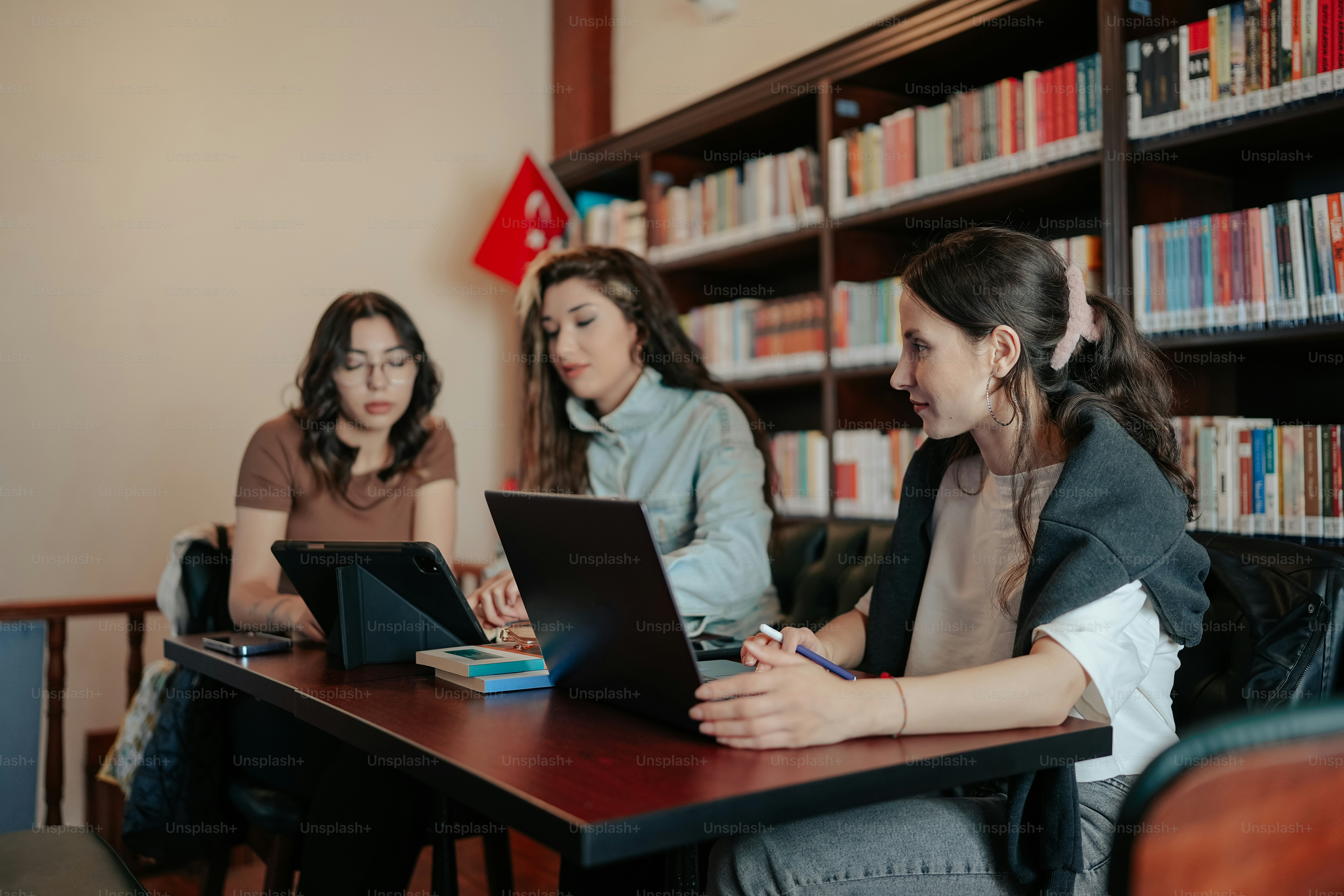 30k+ Student Computer Pictures | Download Free Images on Unsplash