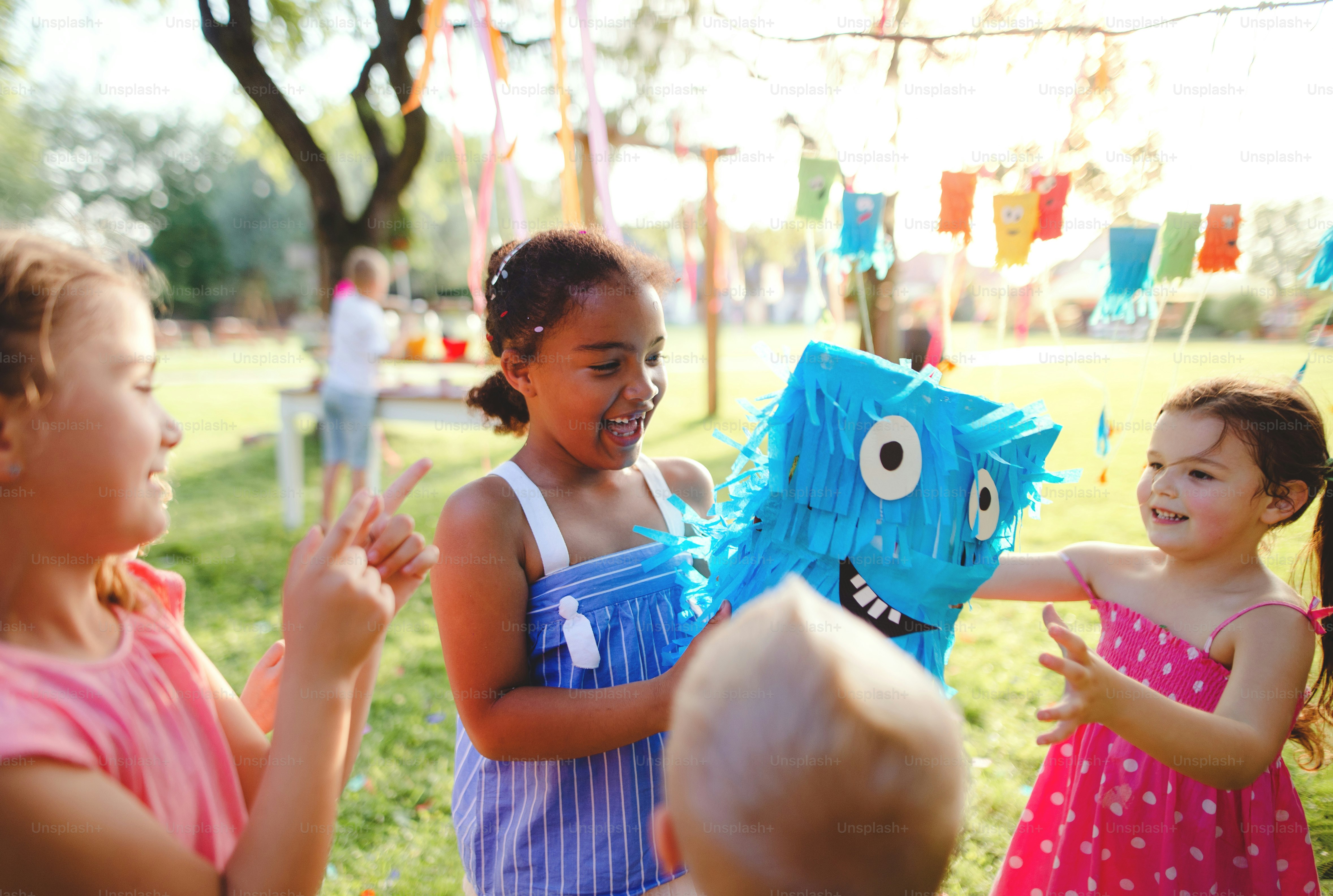 Pinata Pictures | Download Free Images on Unsplash