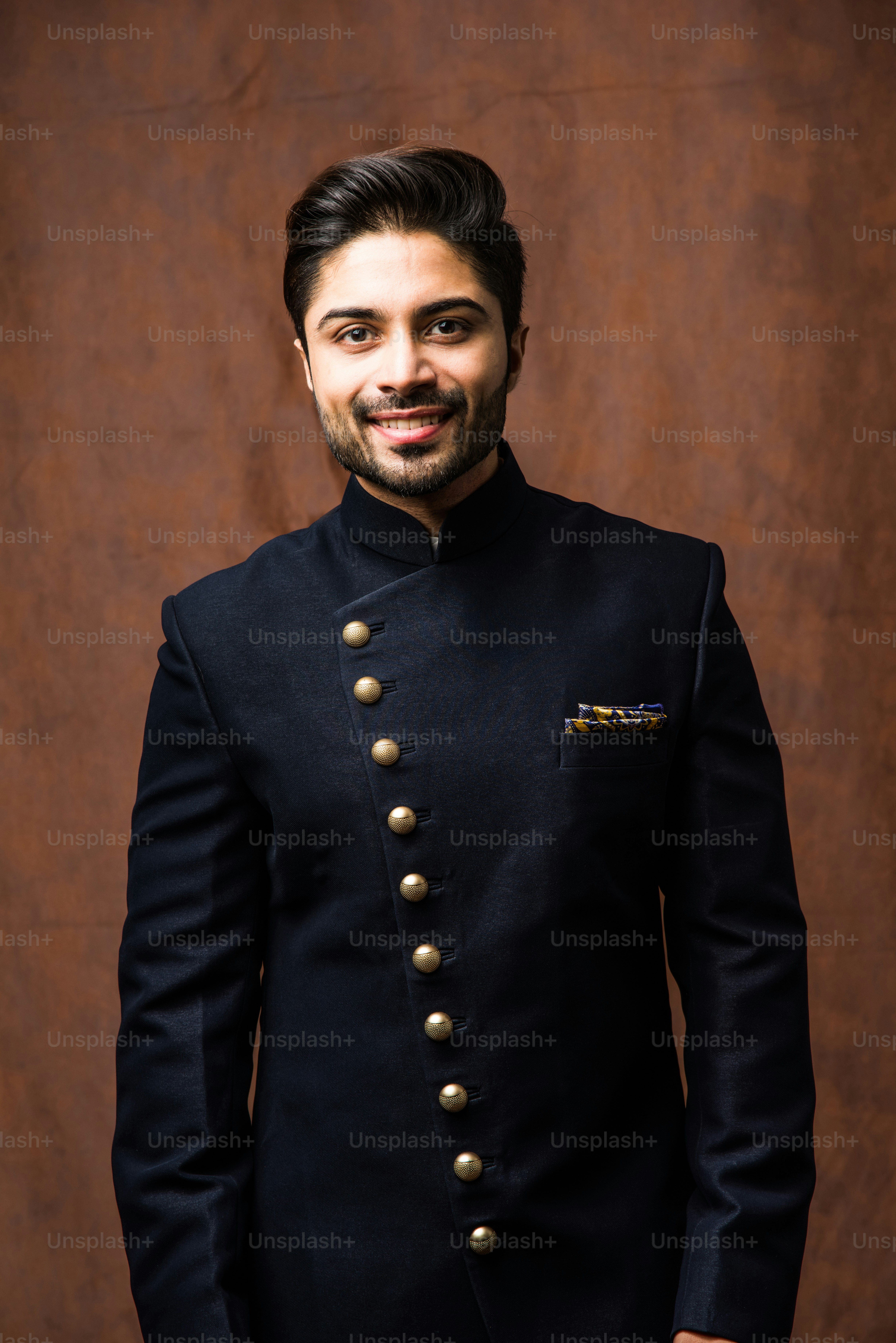 Indian bridegroom wears ethnic or traditional cloths, Male fashion ...