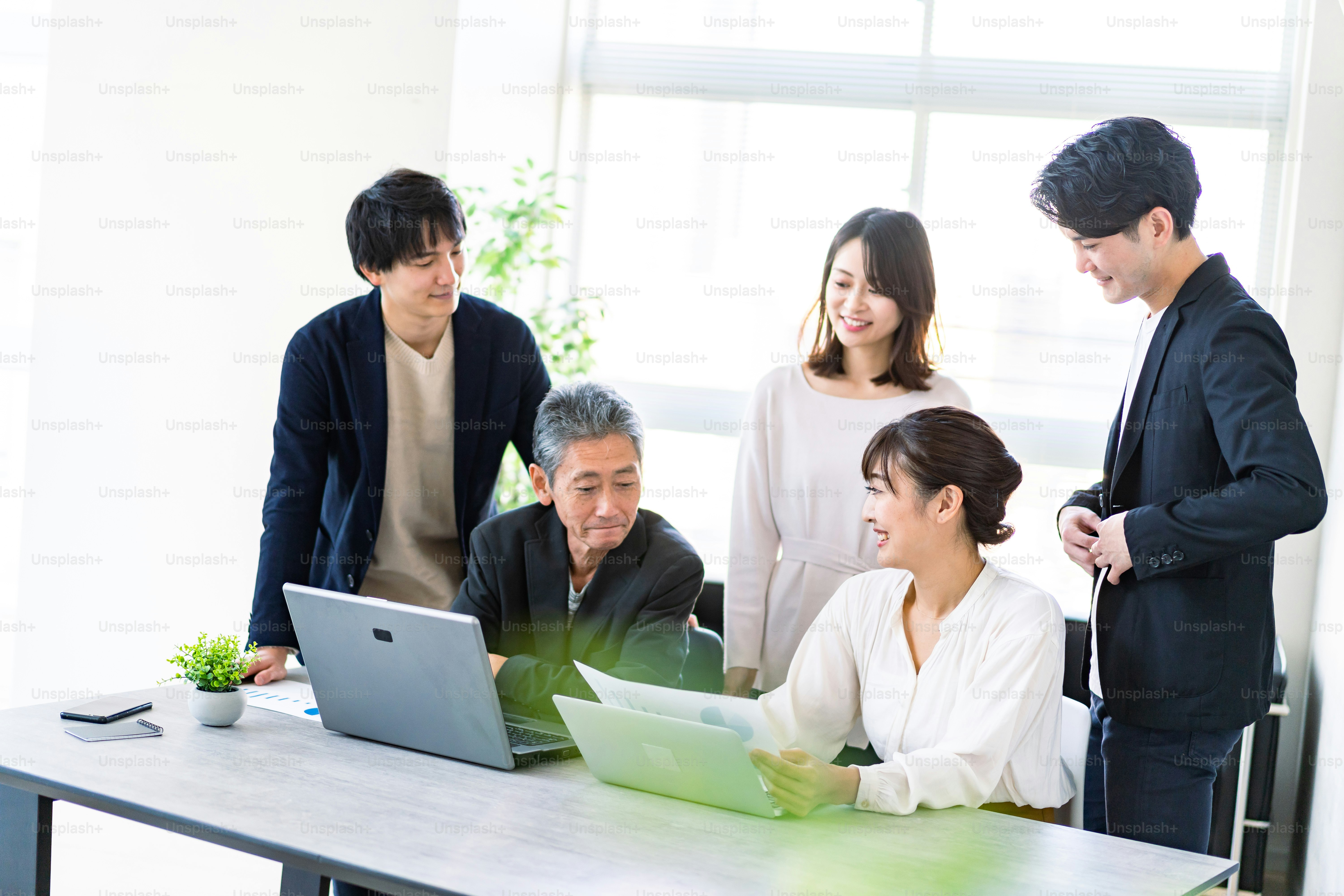 Business persons working in an office photo – Indoors Image on Unsplash