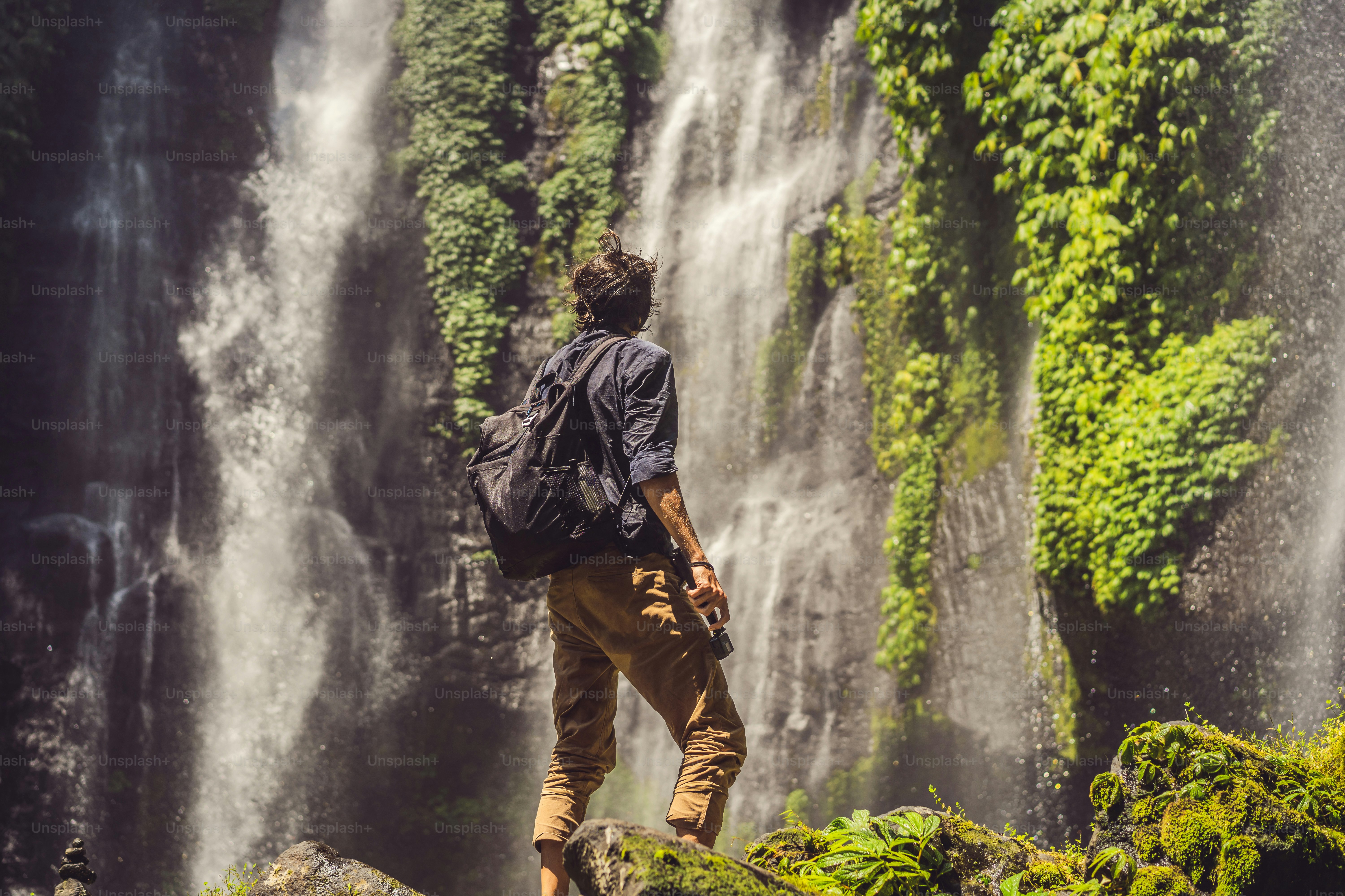 30,000+ Man In Forest Pictures | Download Free Images on Unsplash