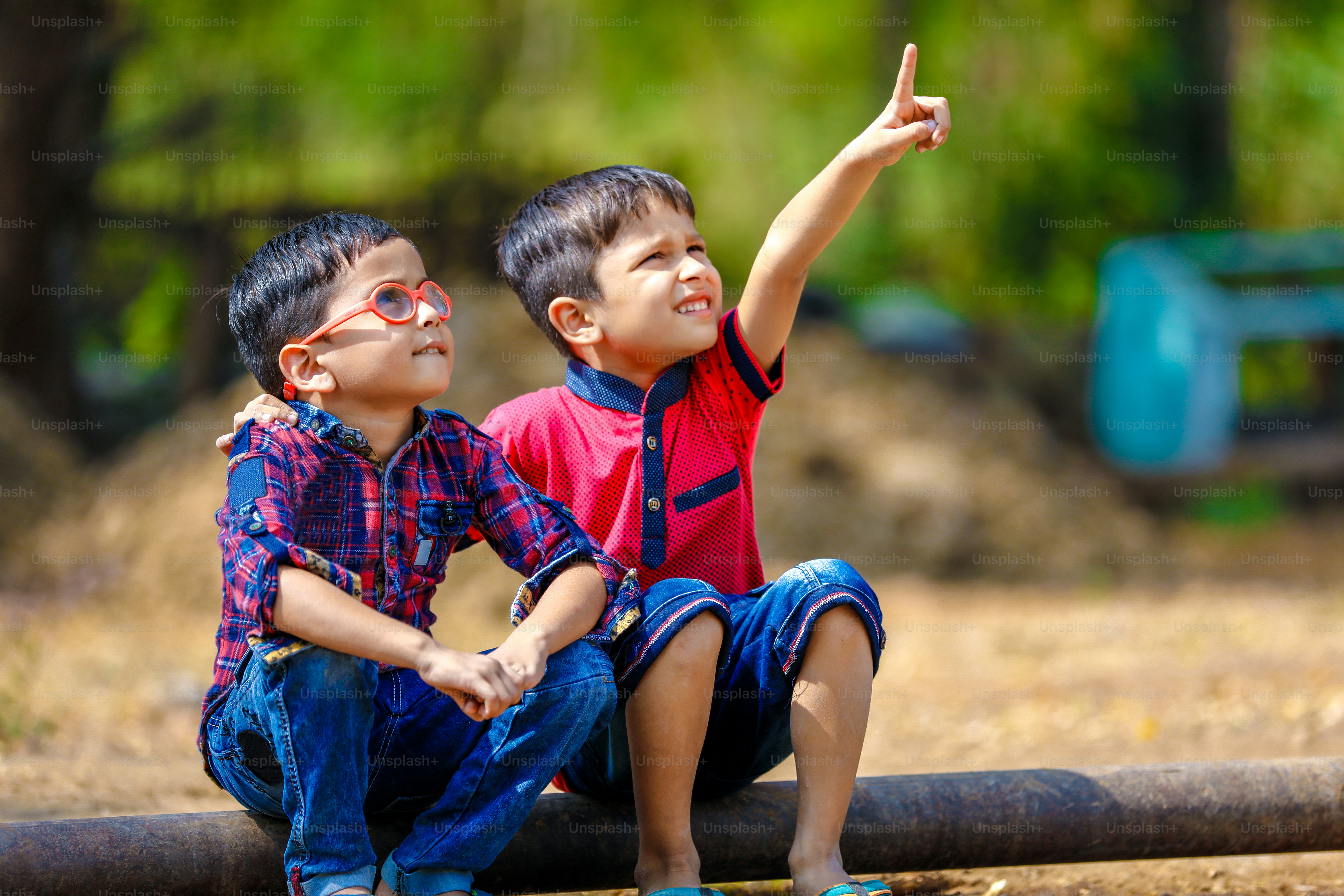Indian Child Playing in outdoor photo – Outdoors Image on Unsplash