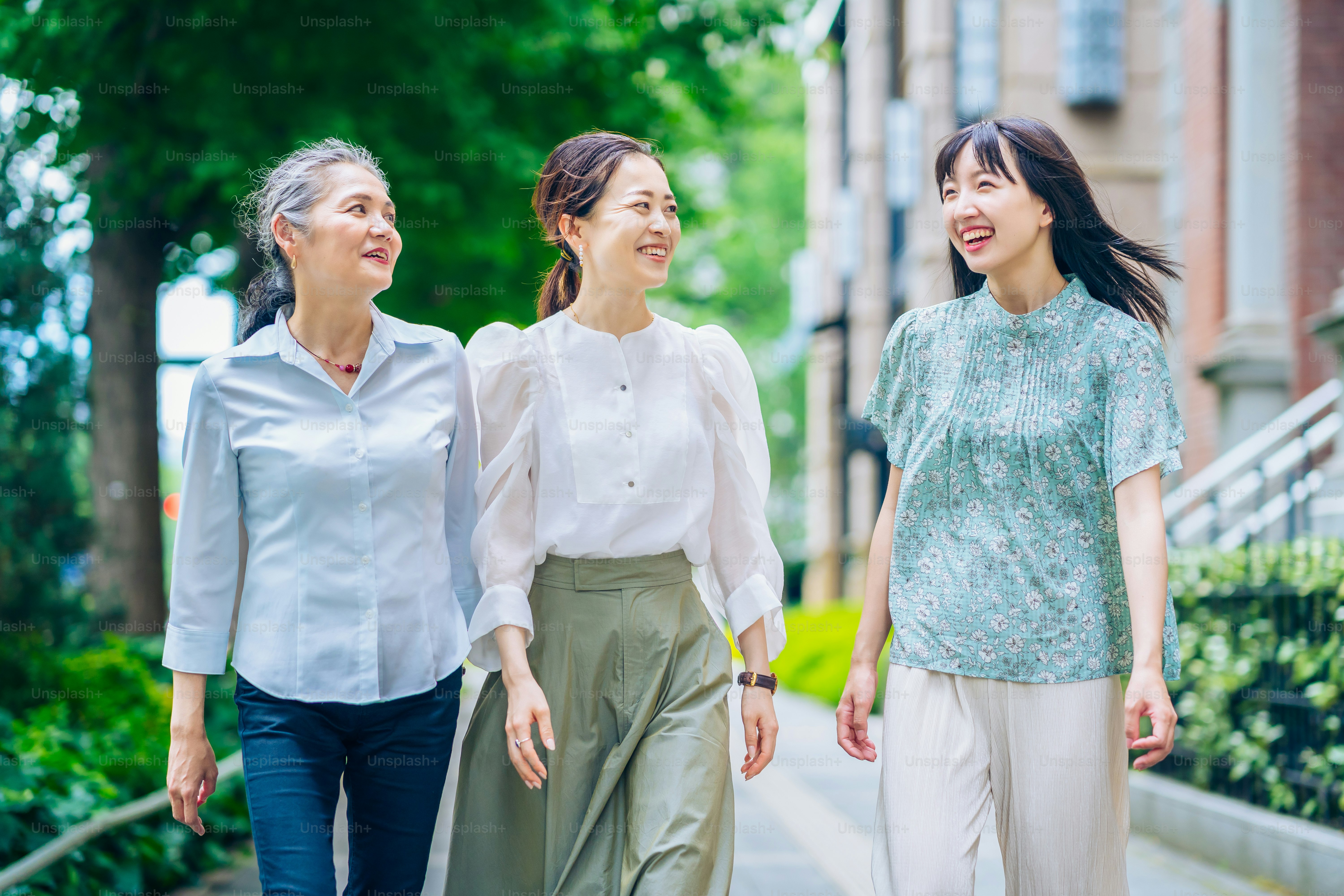 Asian three women of different generations photo – Japan Image on Unsplash
