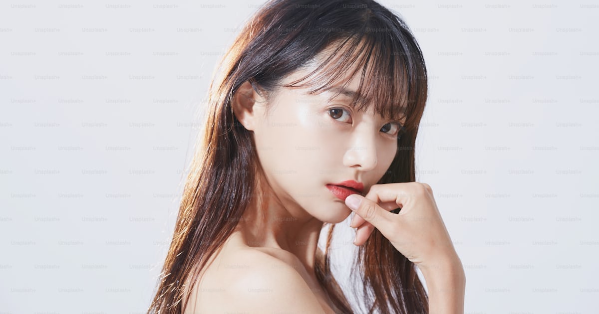 부드러운 하이라이트를 가진 젊은 아시아 여성의 아름다움 개념 초상화 사진 Unsplash의 인간의 얼굴 이미지