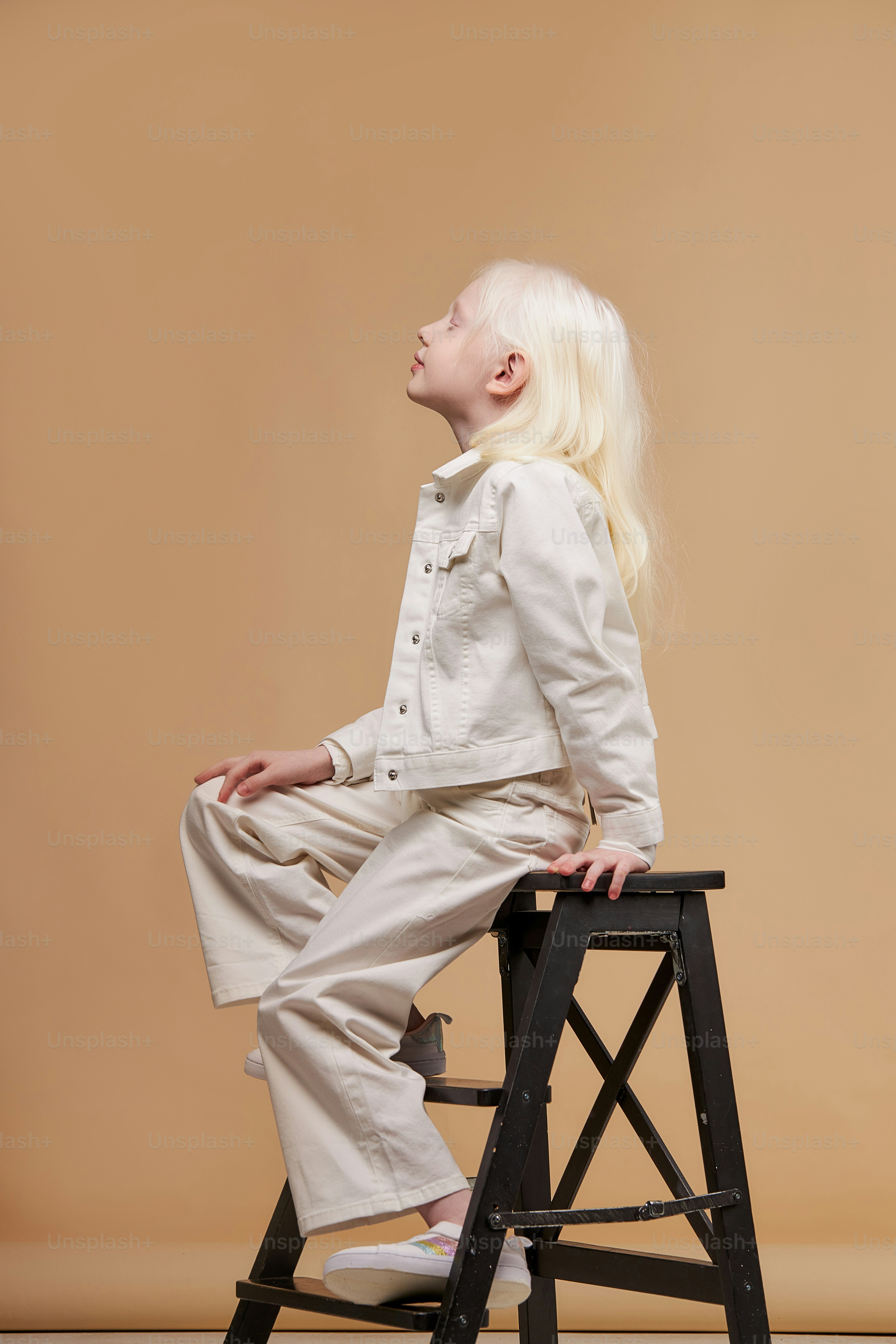 Albino. Cute caucasian little girl with albinism syndrome, natural ...