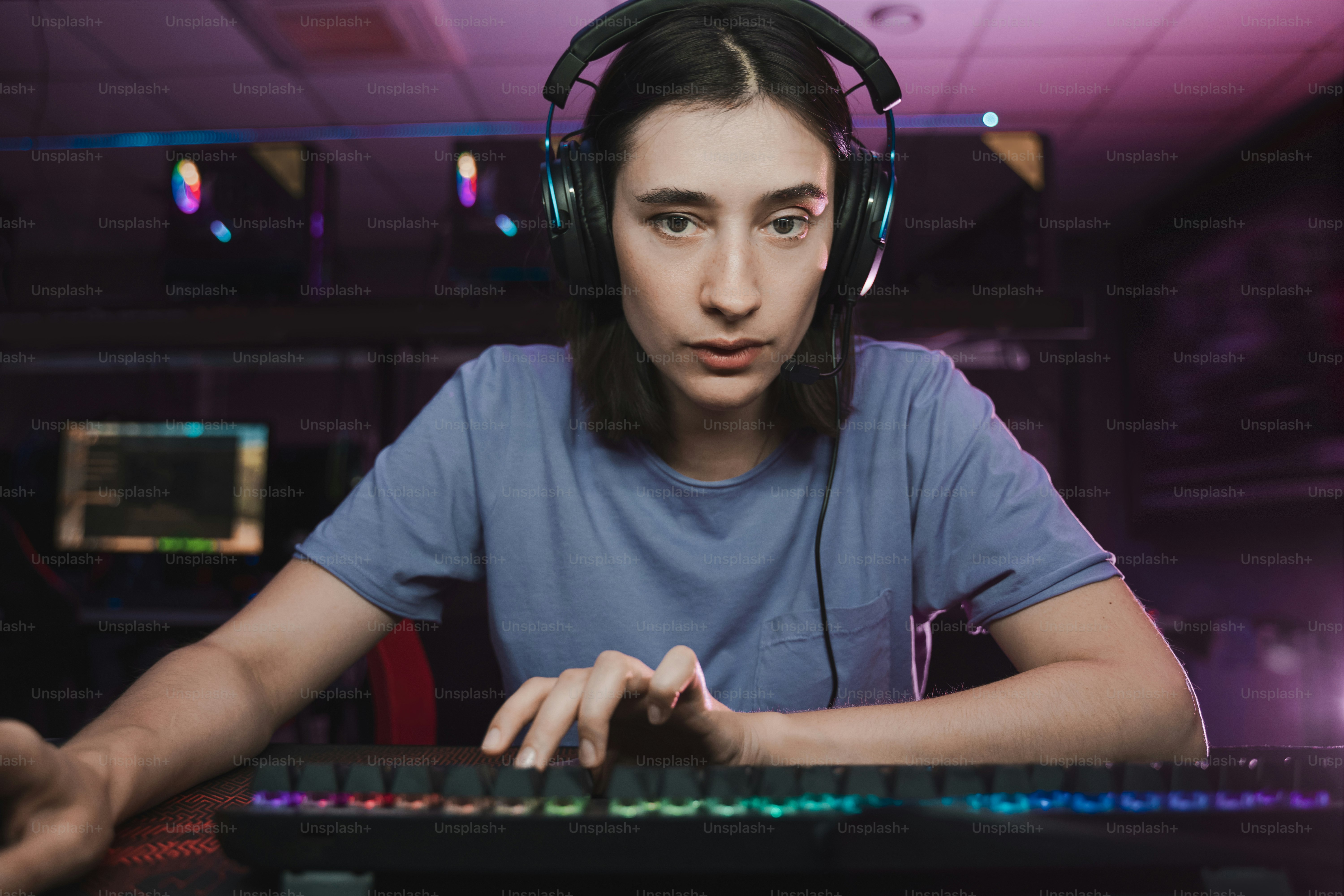 Boy Computer Pictures | Download Free Images on Unsplash