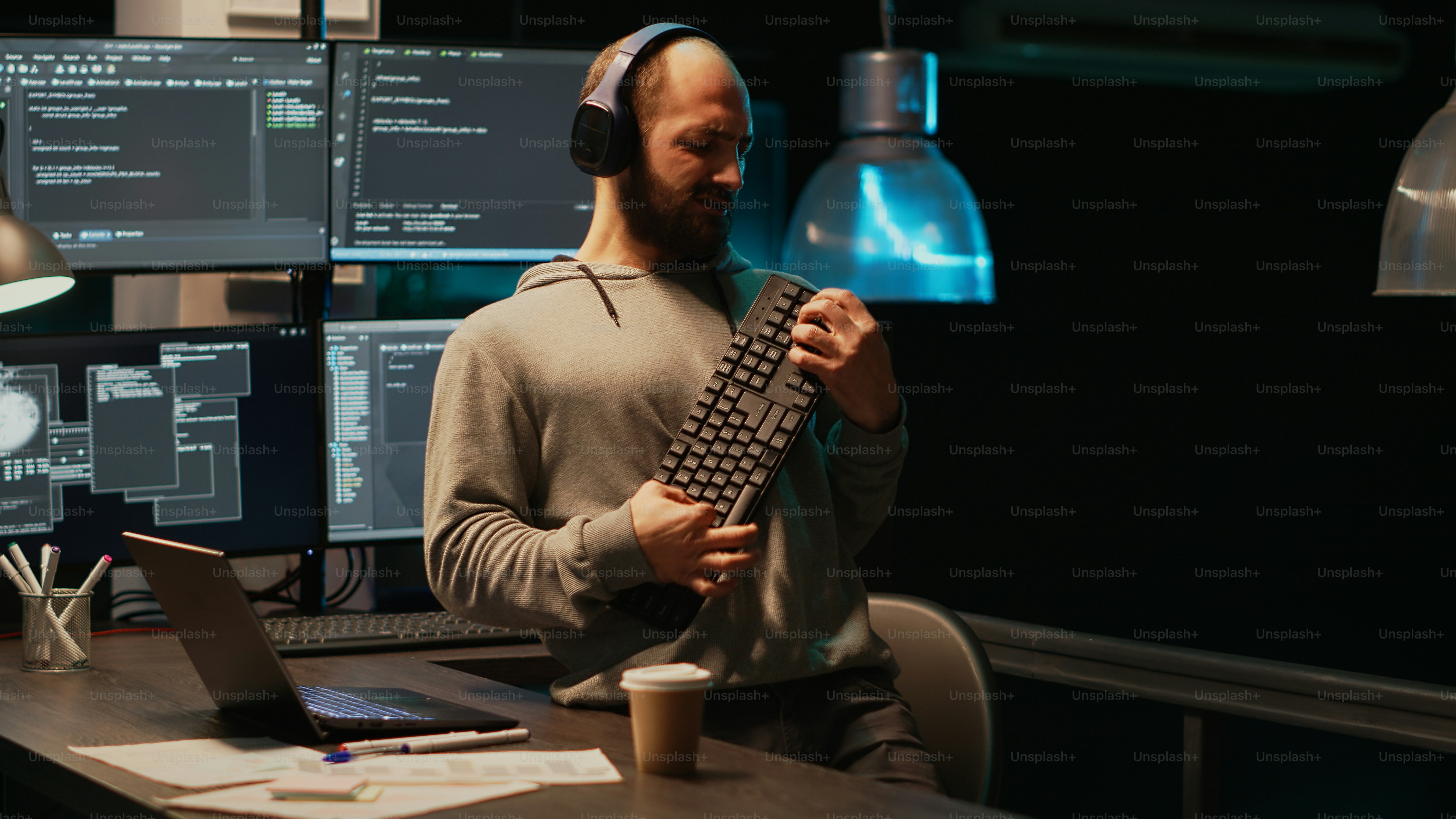 Man Coding Pictures | Download Free Images on Unsplash