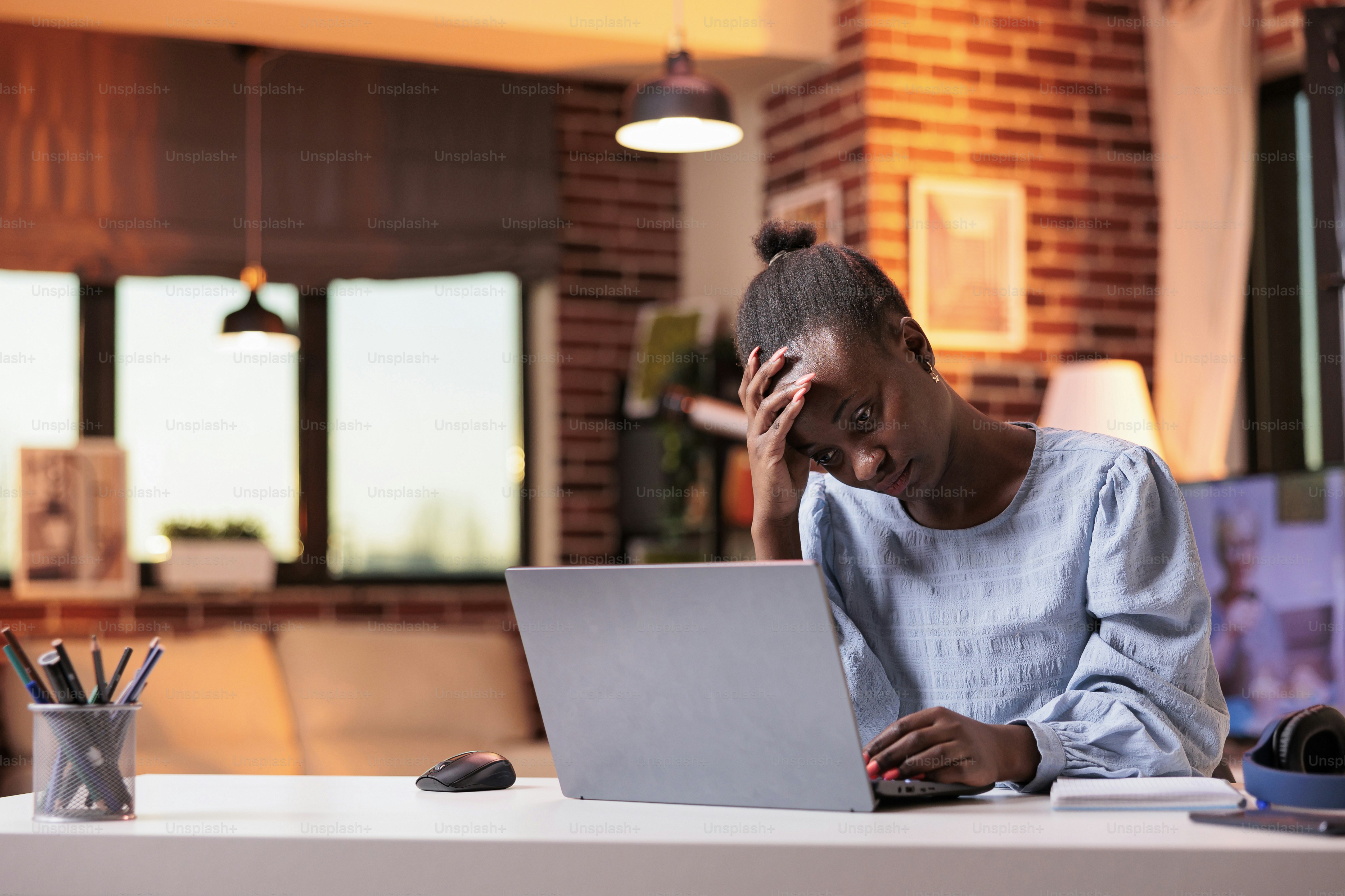 Student With Laptop Pictures | Download Free Images on Unsplash