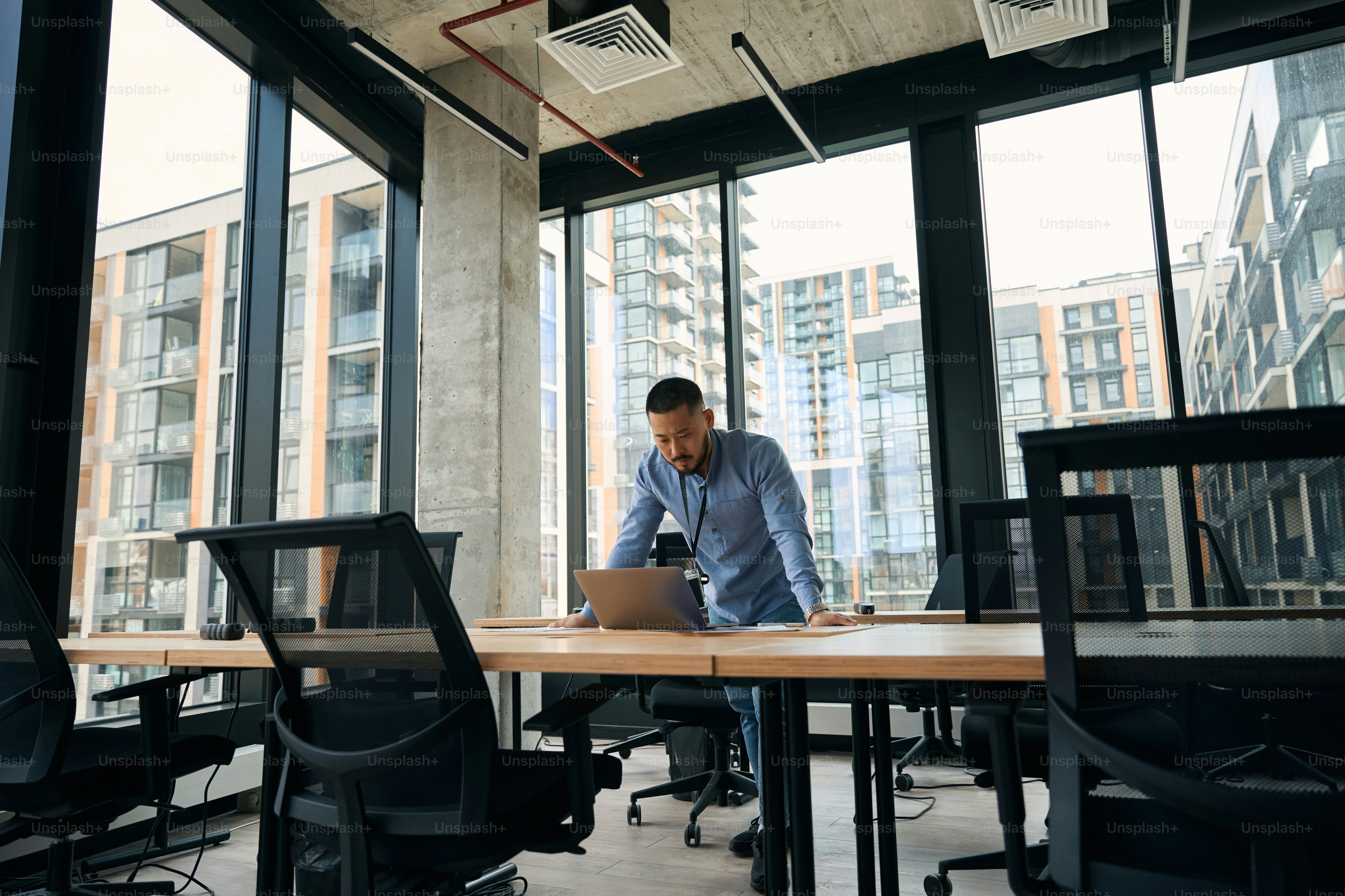 Man Office Pictures | Download Free Images on Unsplash