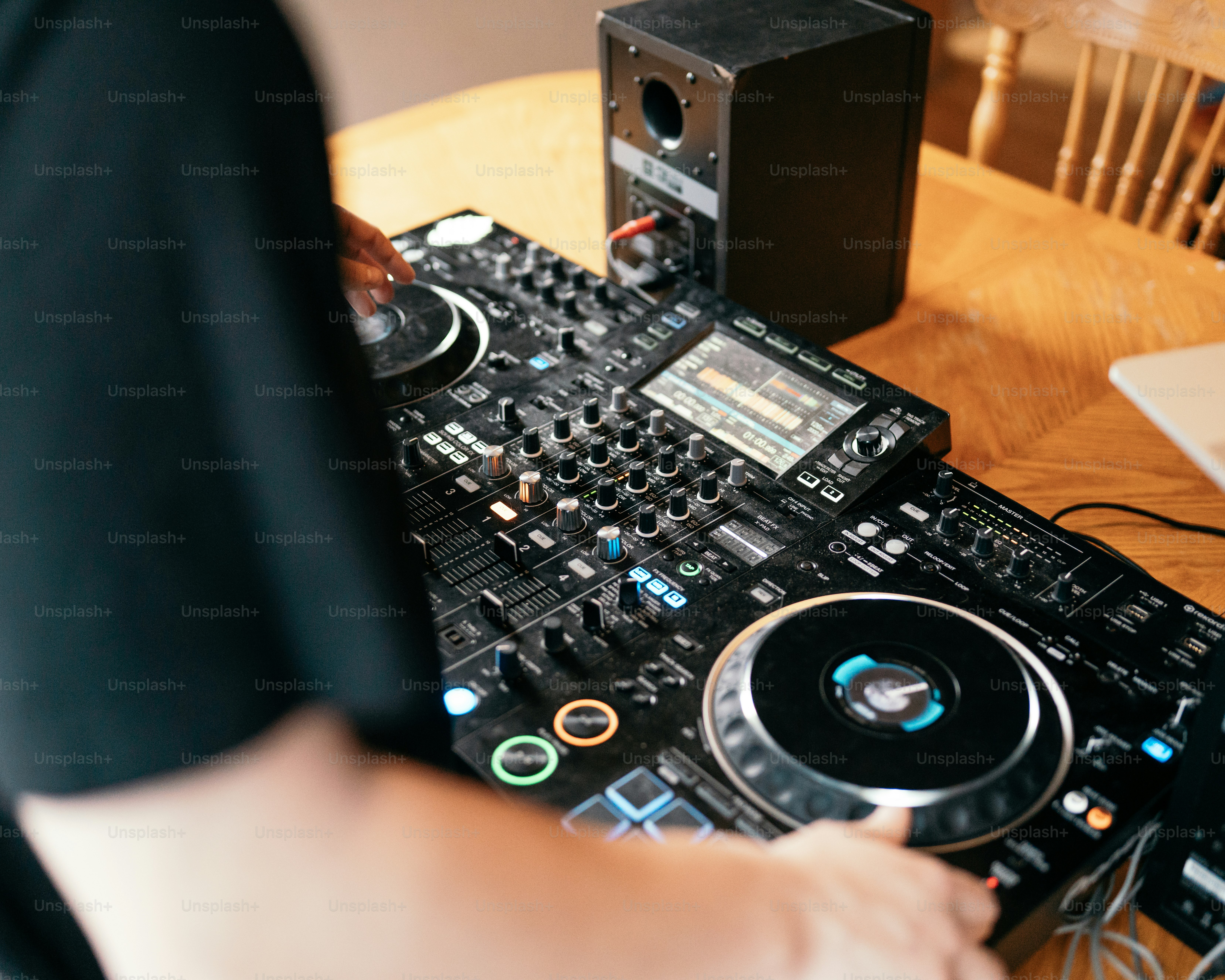 100+ Dj Set Pictures | Download Free Images on Unsplash