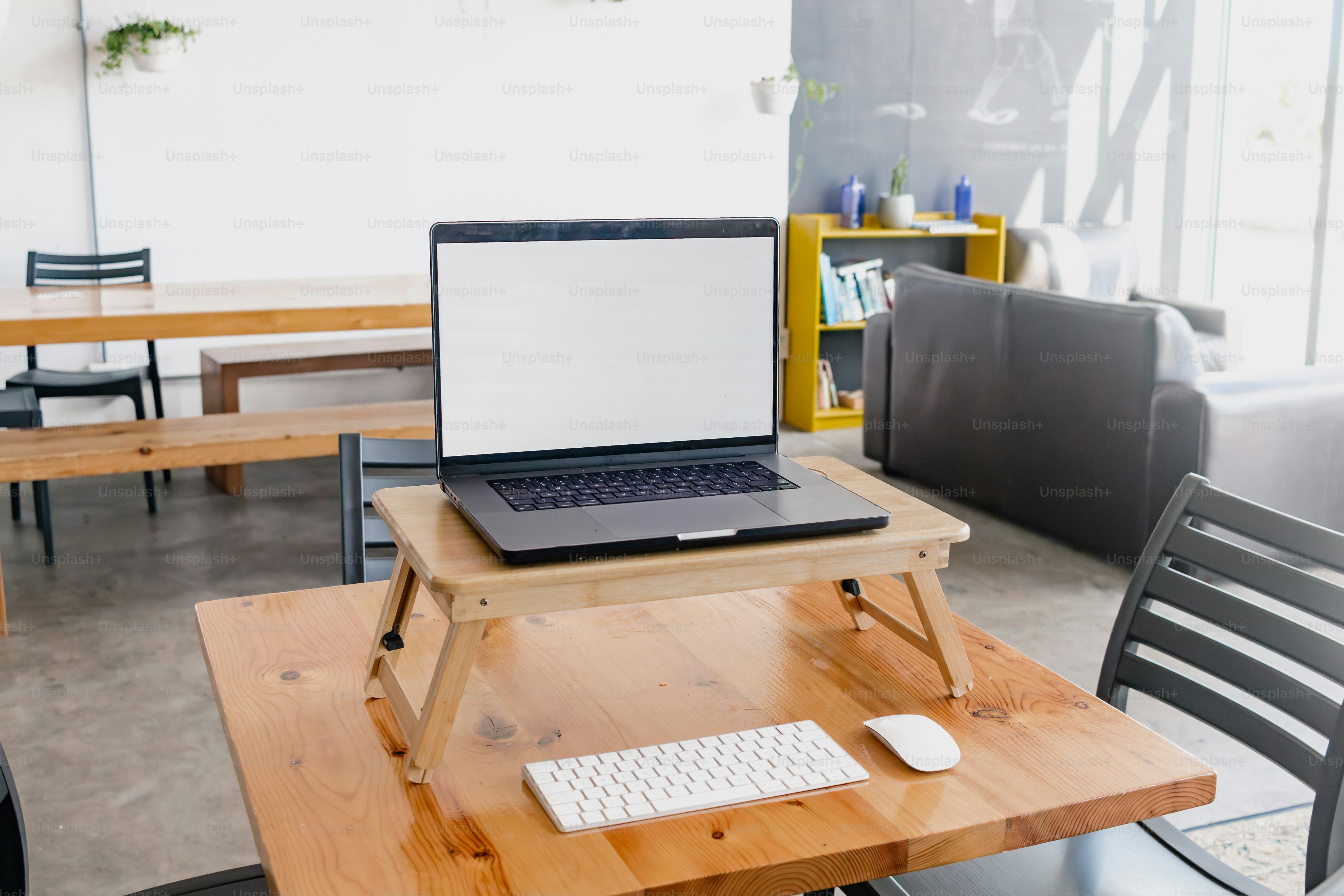 Laptop And Coffee Pictures | Download Free Images on Unsplash