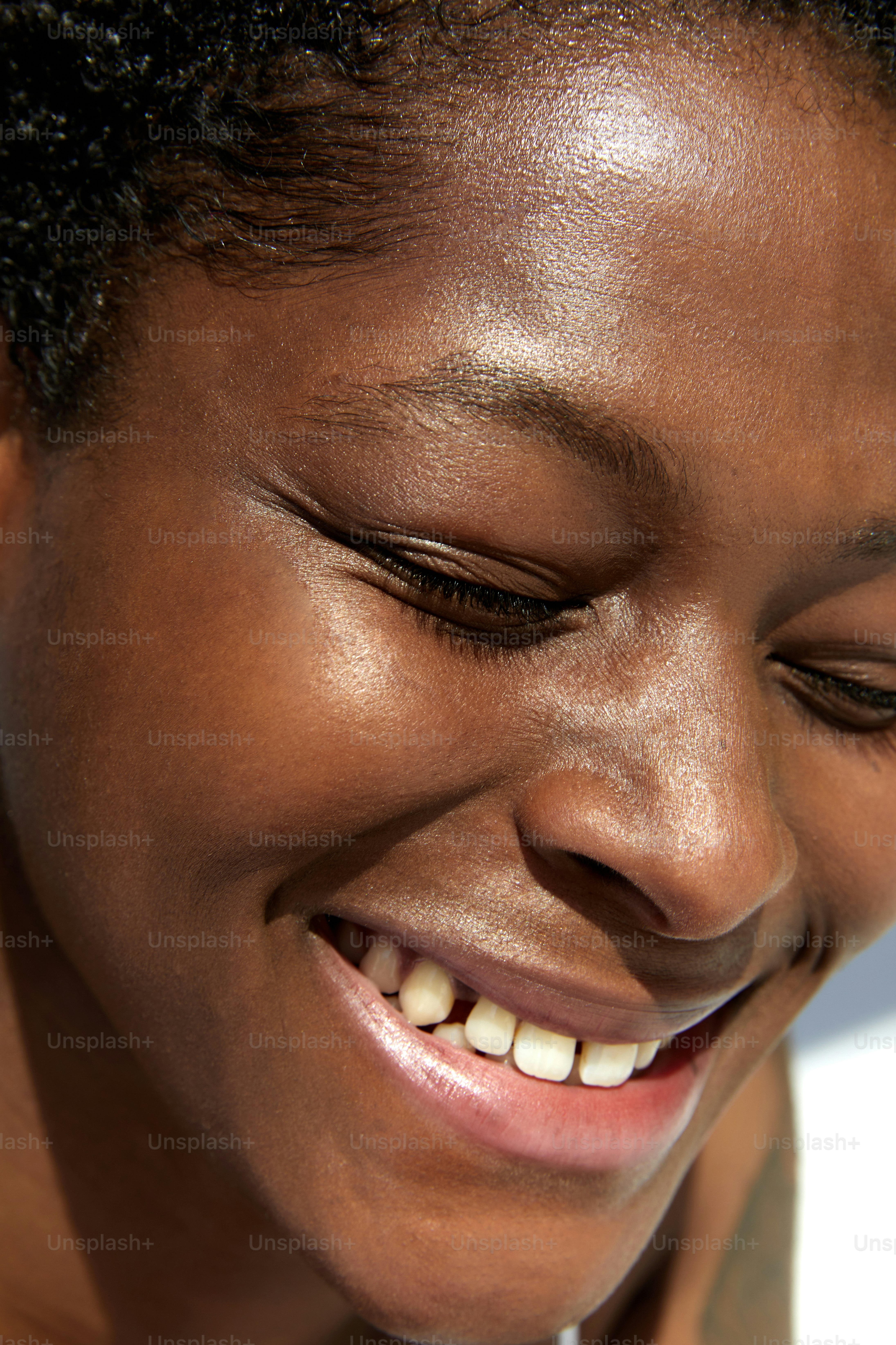 A close up of a person talking on a cell phone photo – Face close up ...