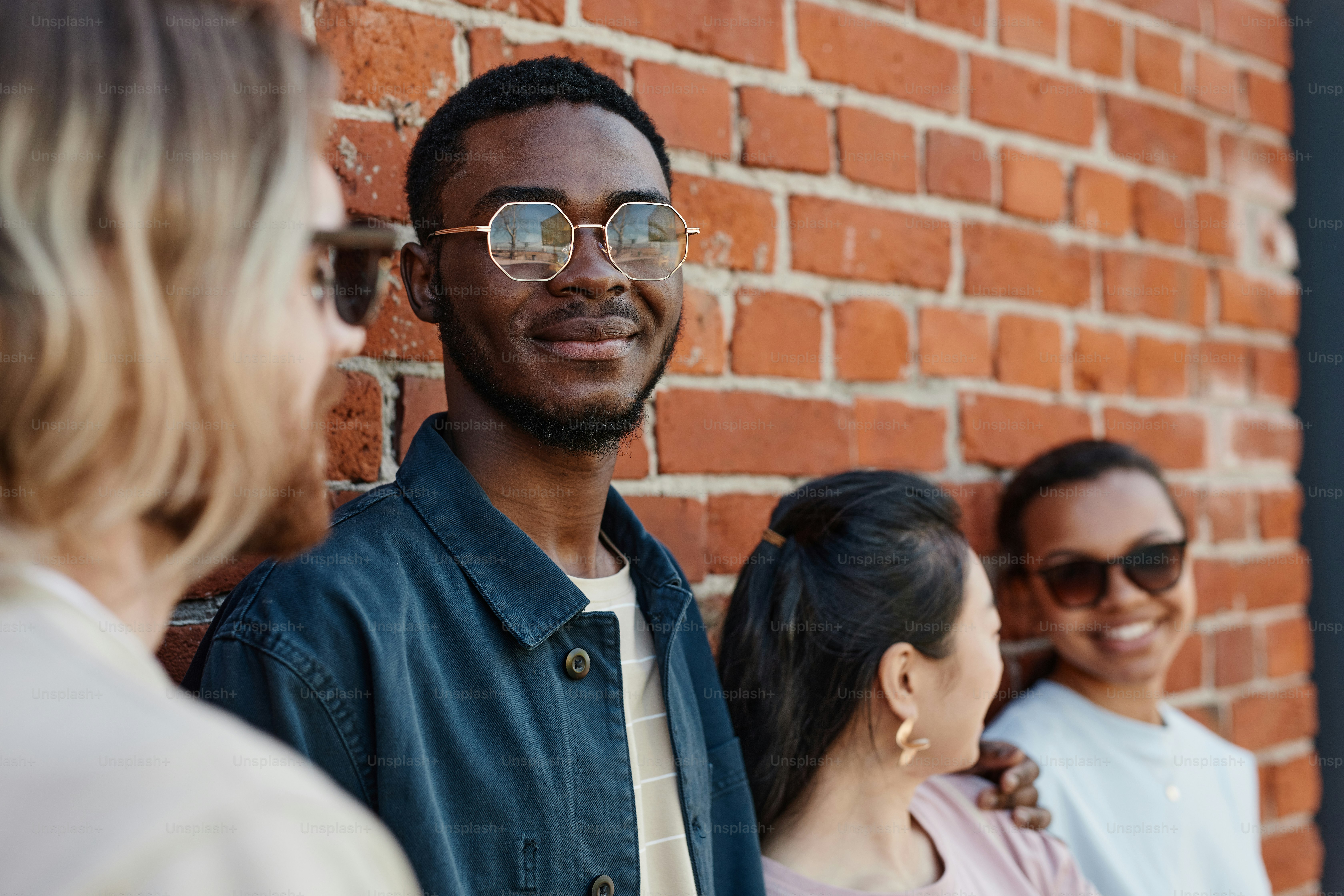 Diverse Group Pictures | Download Free Images on Unsplash