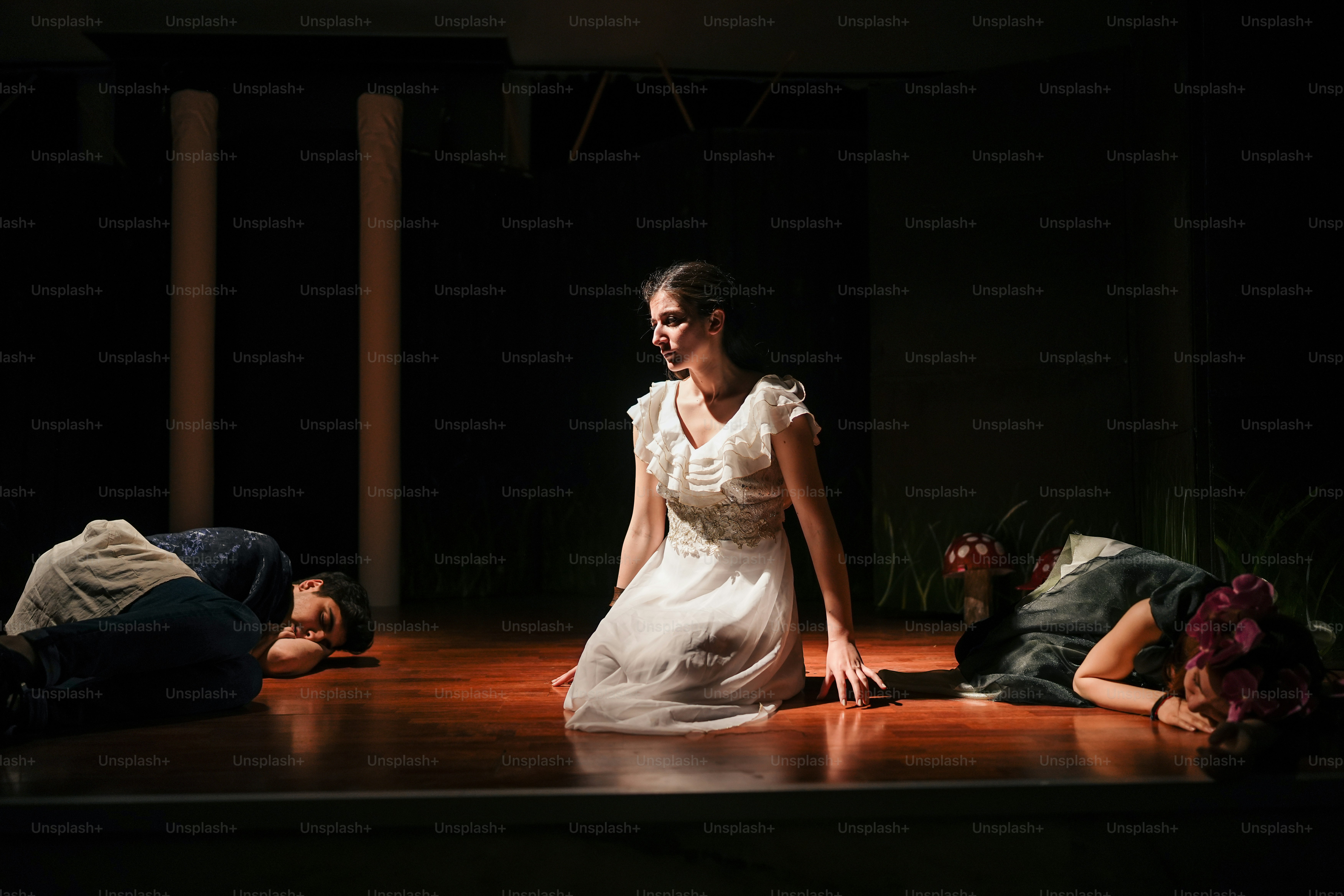 30k+ Drama Pictures | Download Free Images on Unsplash