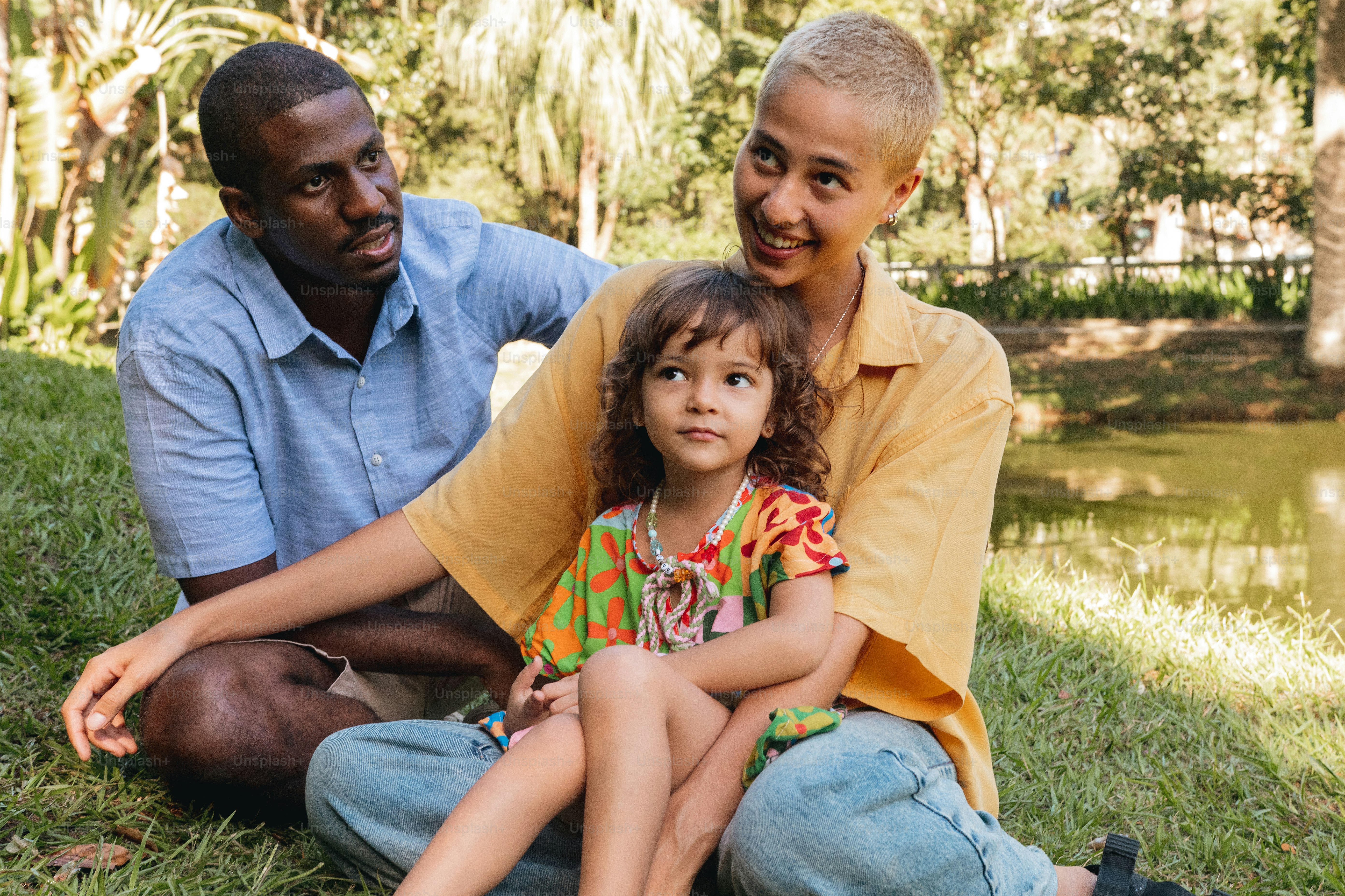 30k+ Parents And Children Pictures | Download Free Images on Unsplash