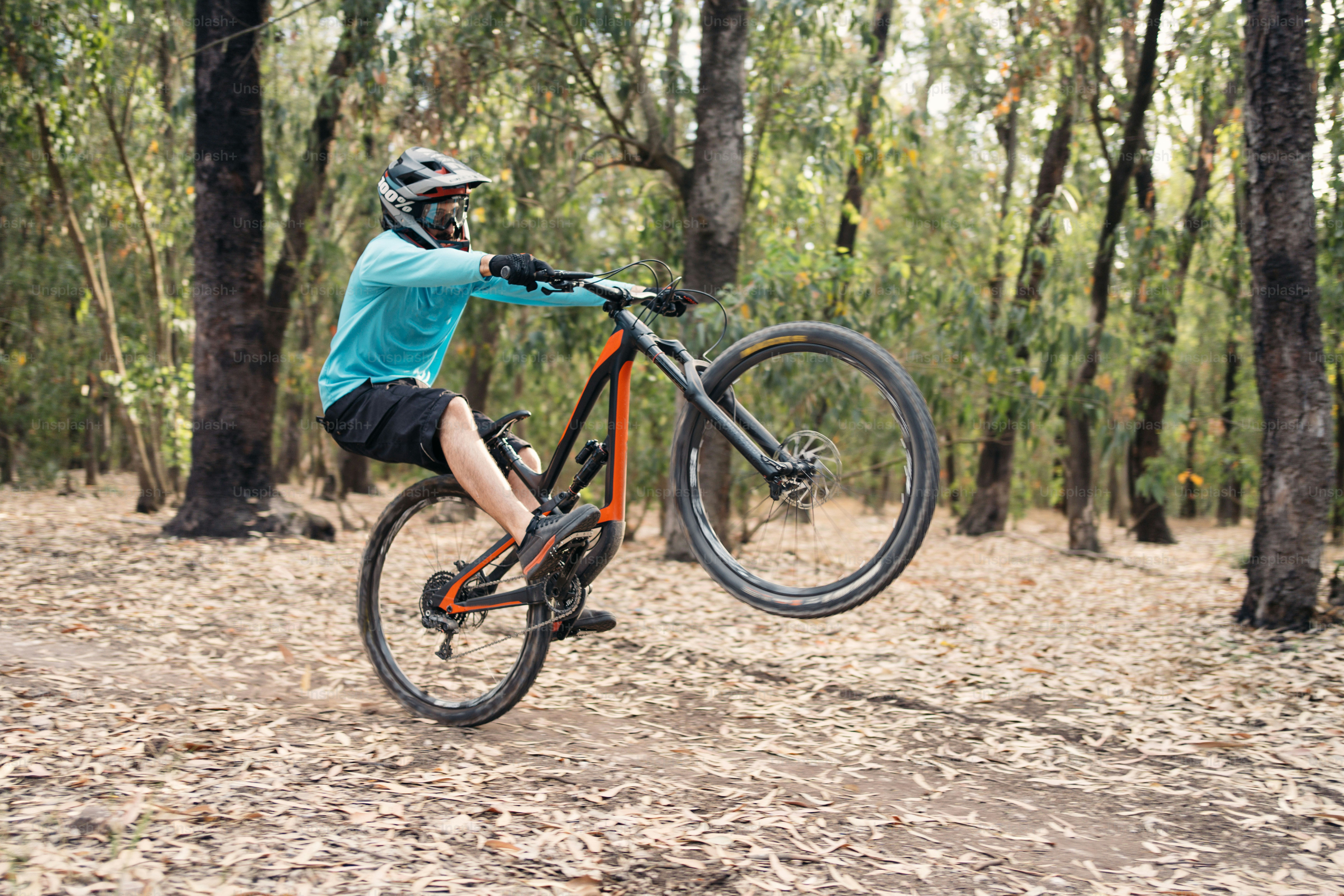 1000+ Mountain Biking Pictures | Download Free Images on Unsplash