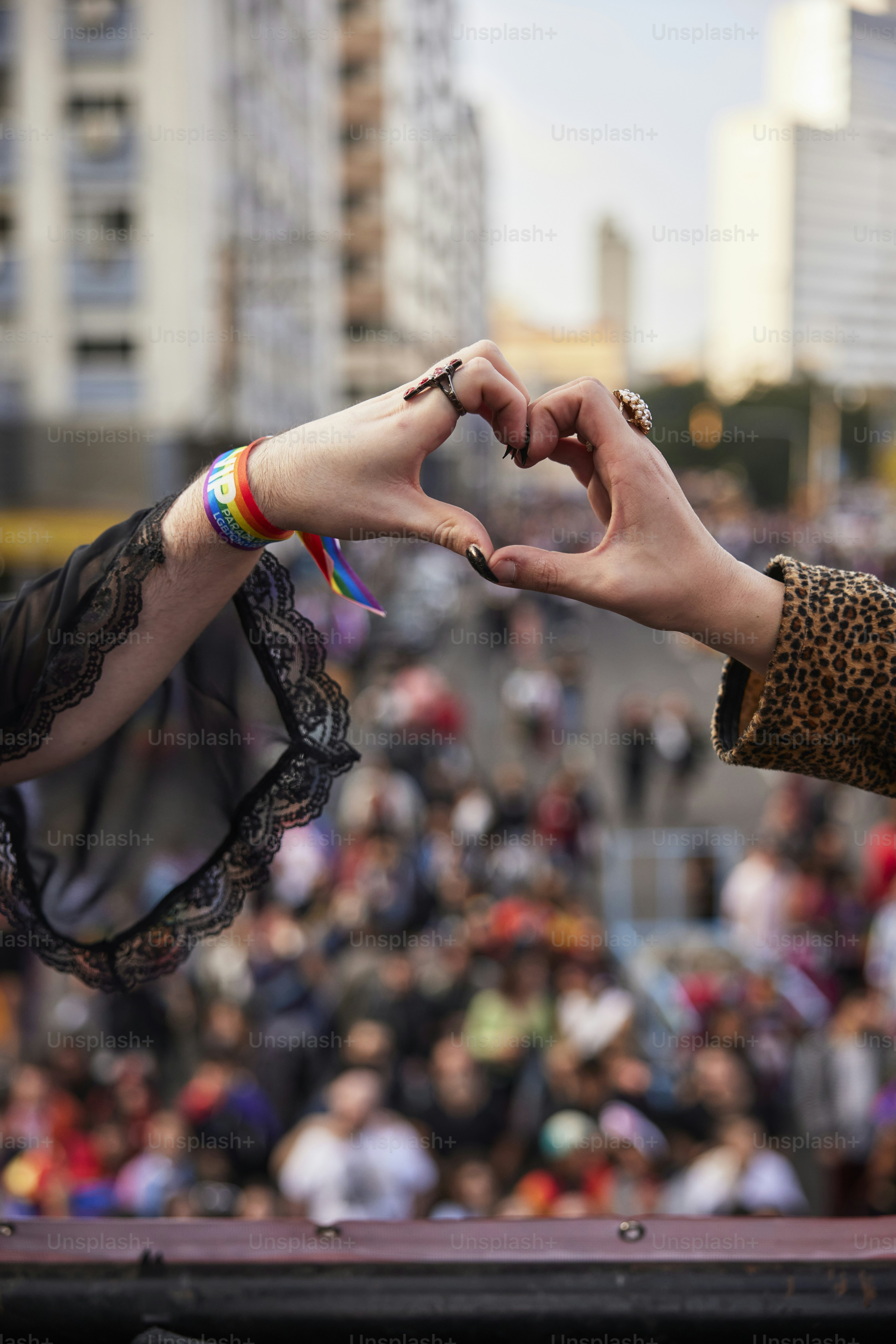 750+ Heart Hand Pictures [HQ] | Download Free Images on Unsplash