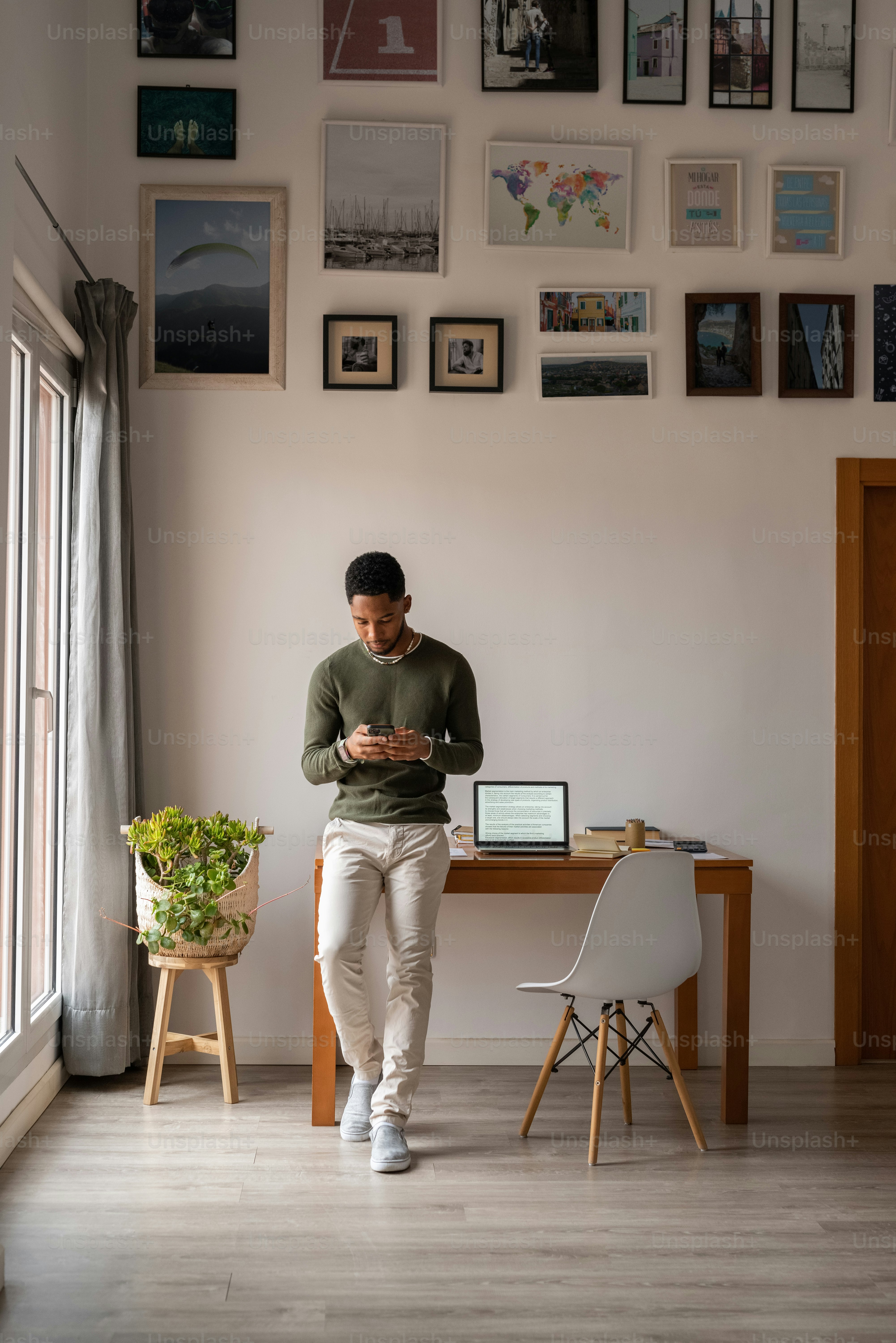 Instagram Home Clone Using HTML, CSS JS - CodeWithCurious