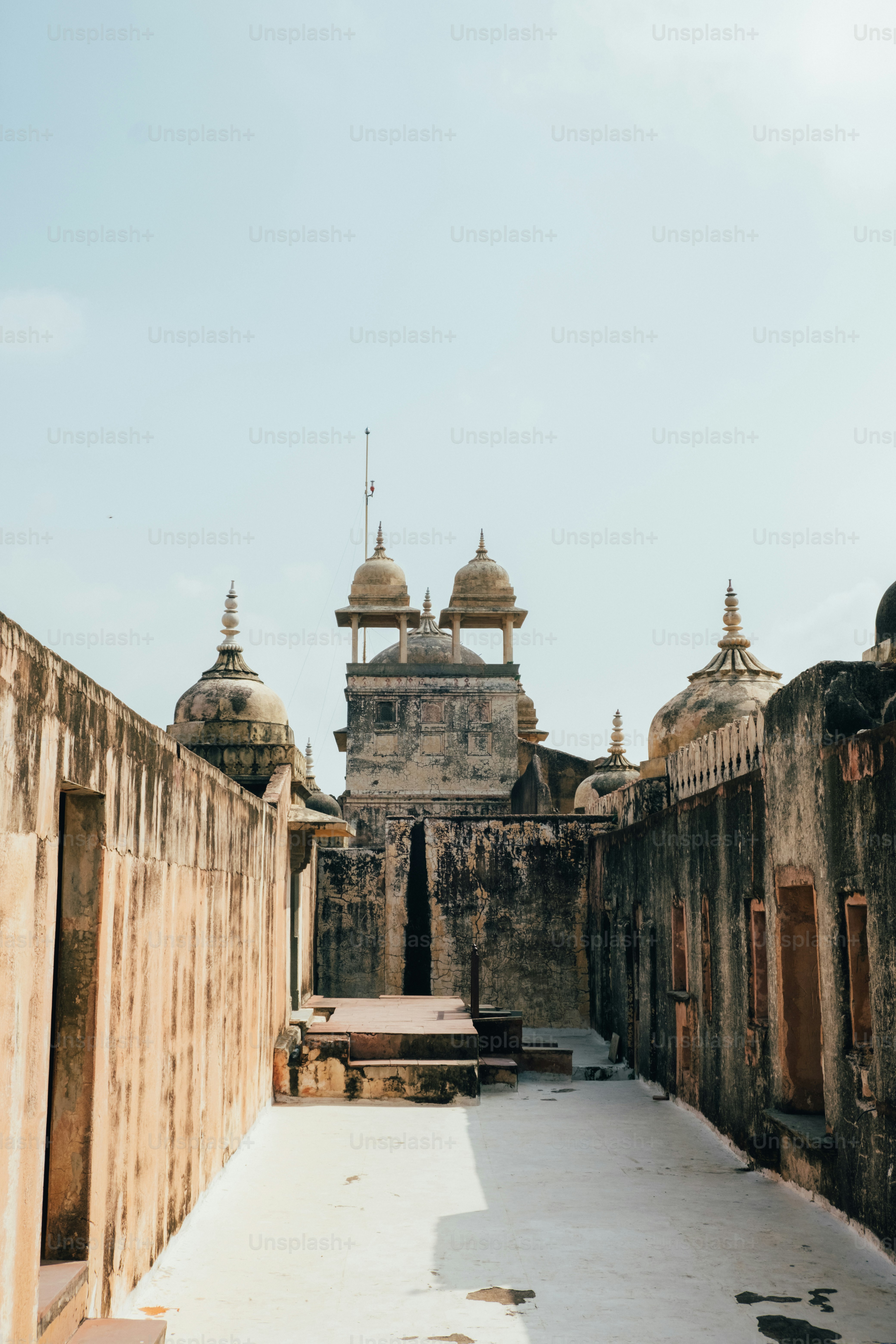A very old building with a lot of windows photo – Building Image on ...