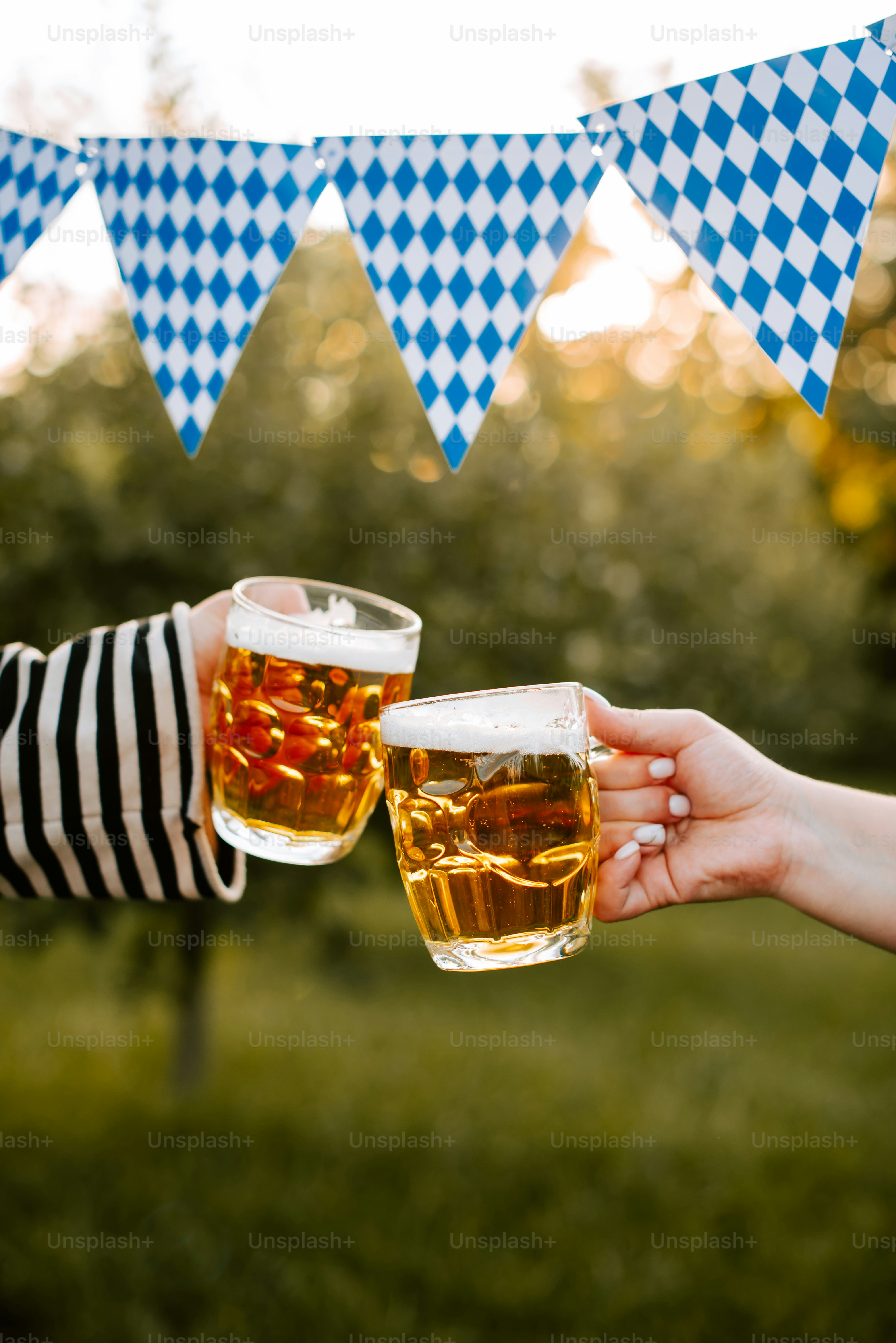 Beer Cheers Pictures | Download Free Images on Unsplash
