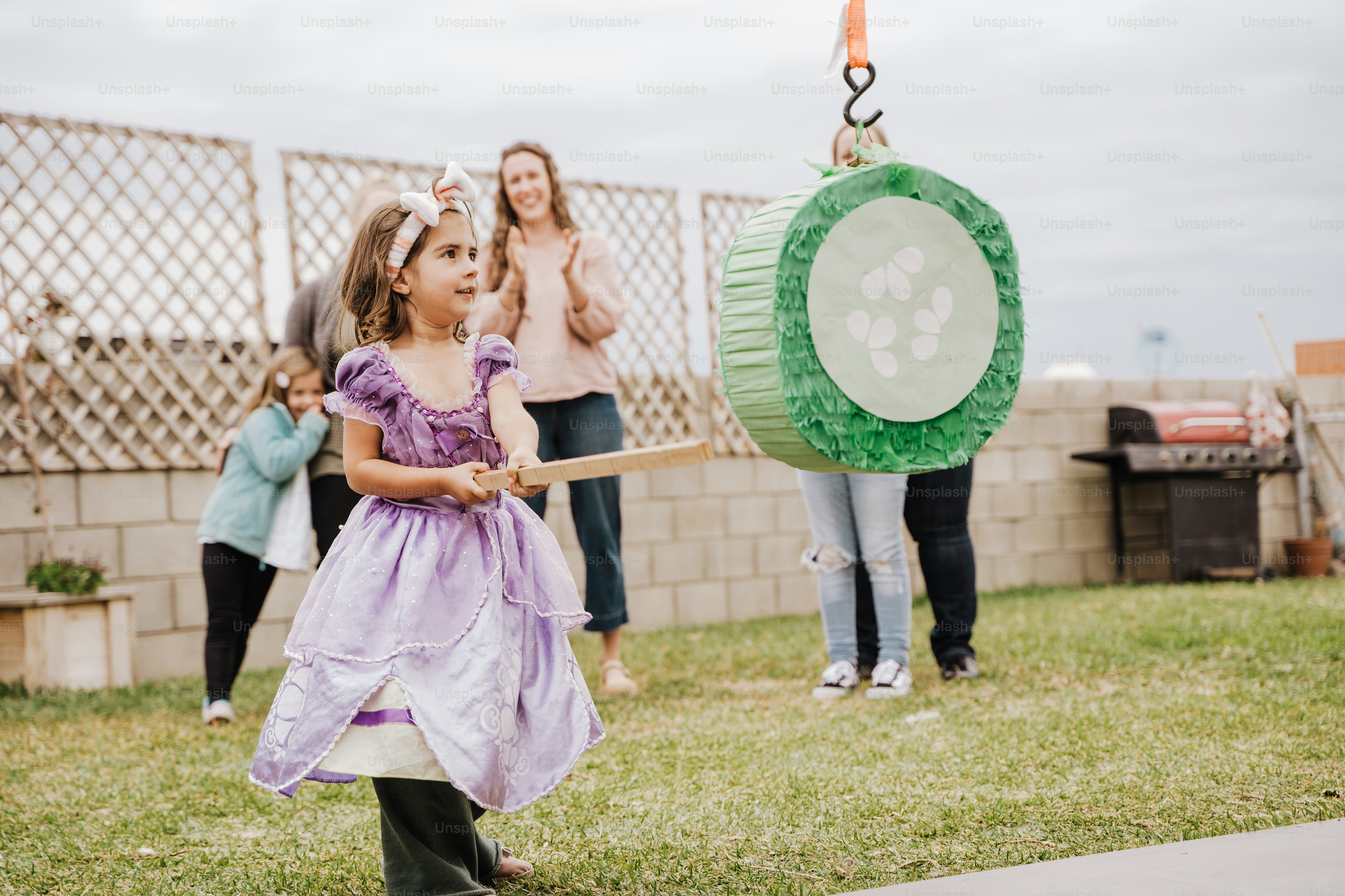 Pinata Pictures | Download Free Images on Unsplash