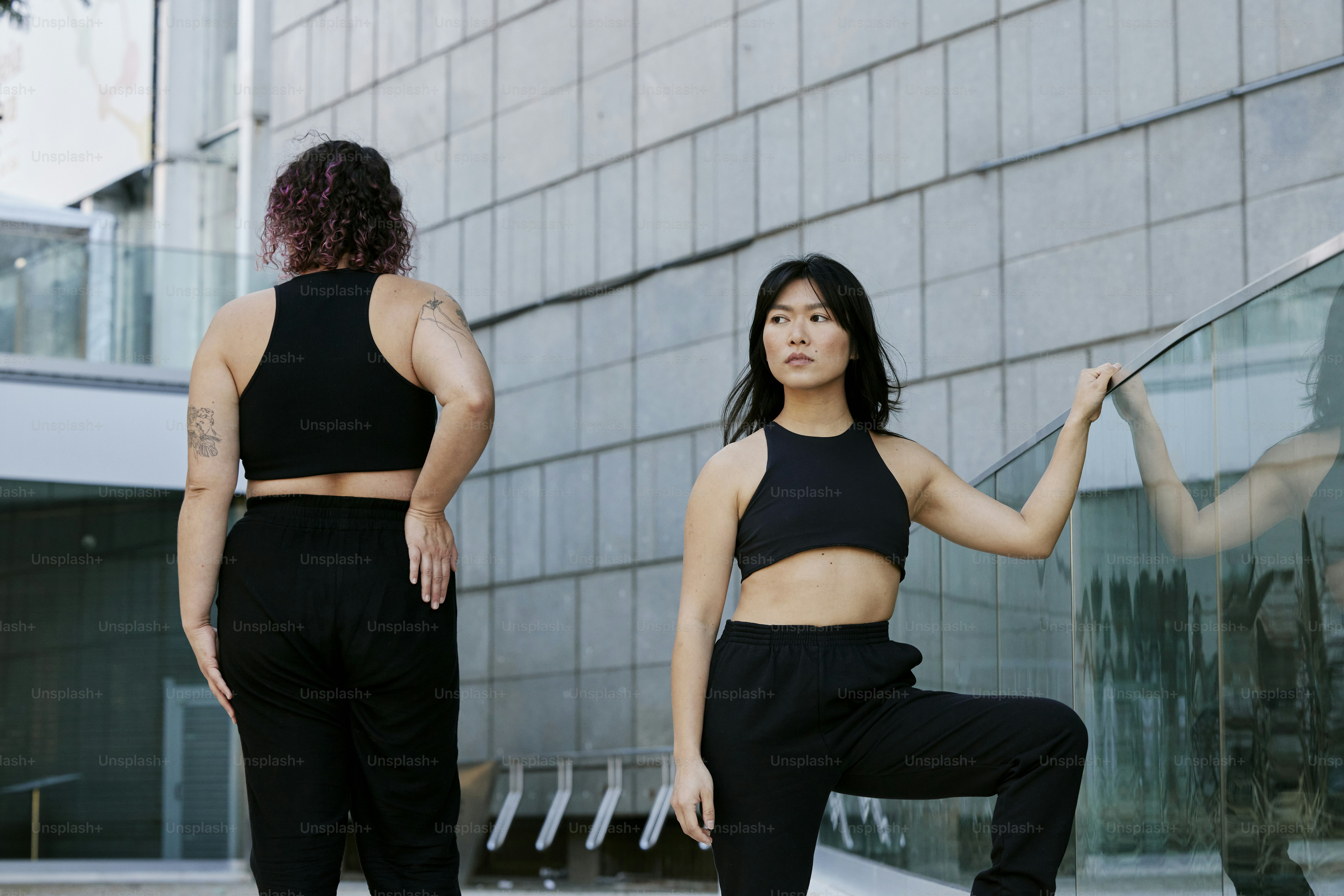 10 Basic Belly Dance Tutorials Every Beginner Should Master ...