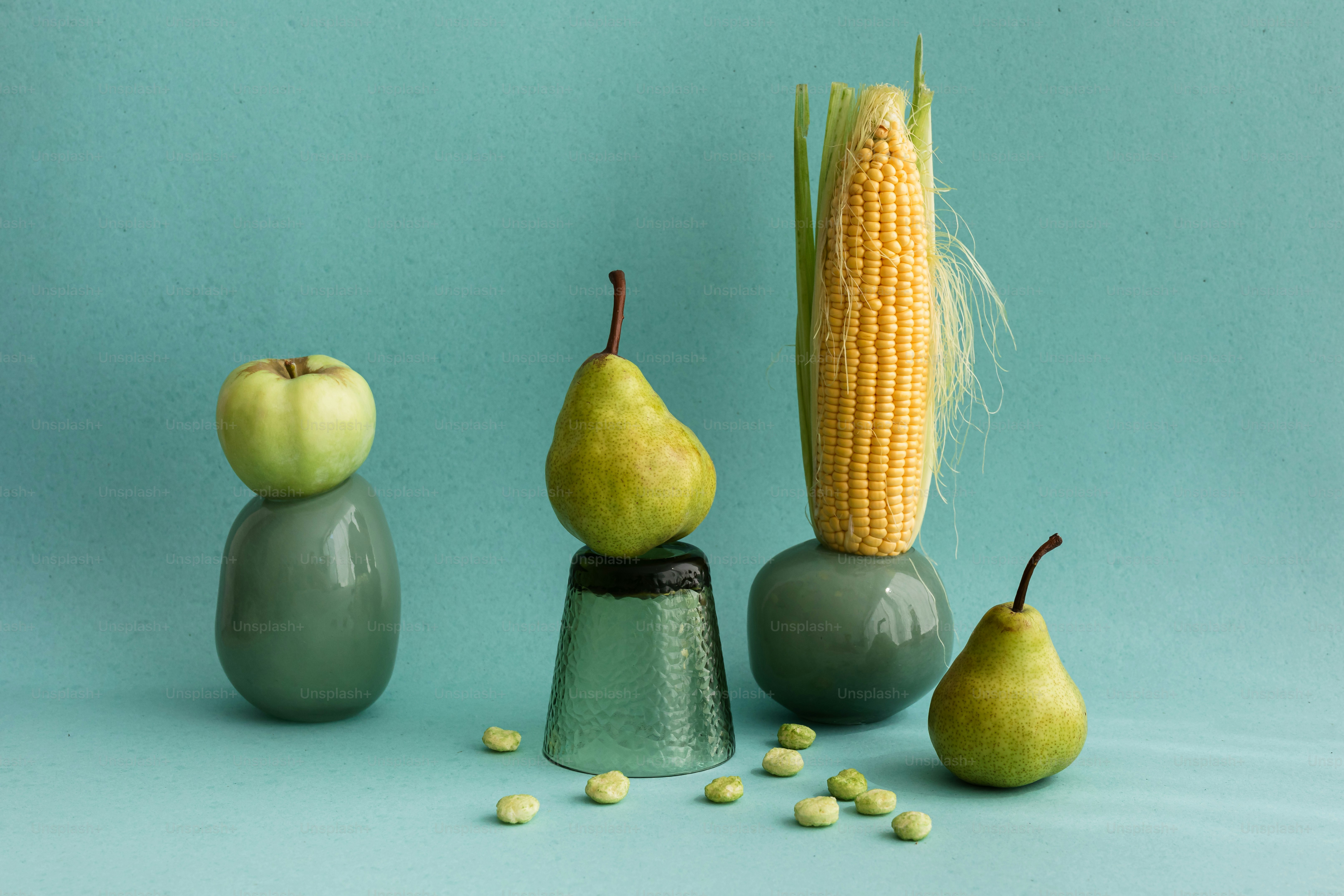 A corn on the cob, pears, corn on the cob, photo – Monochromatic food ...