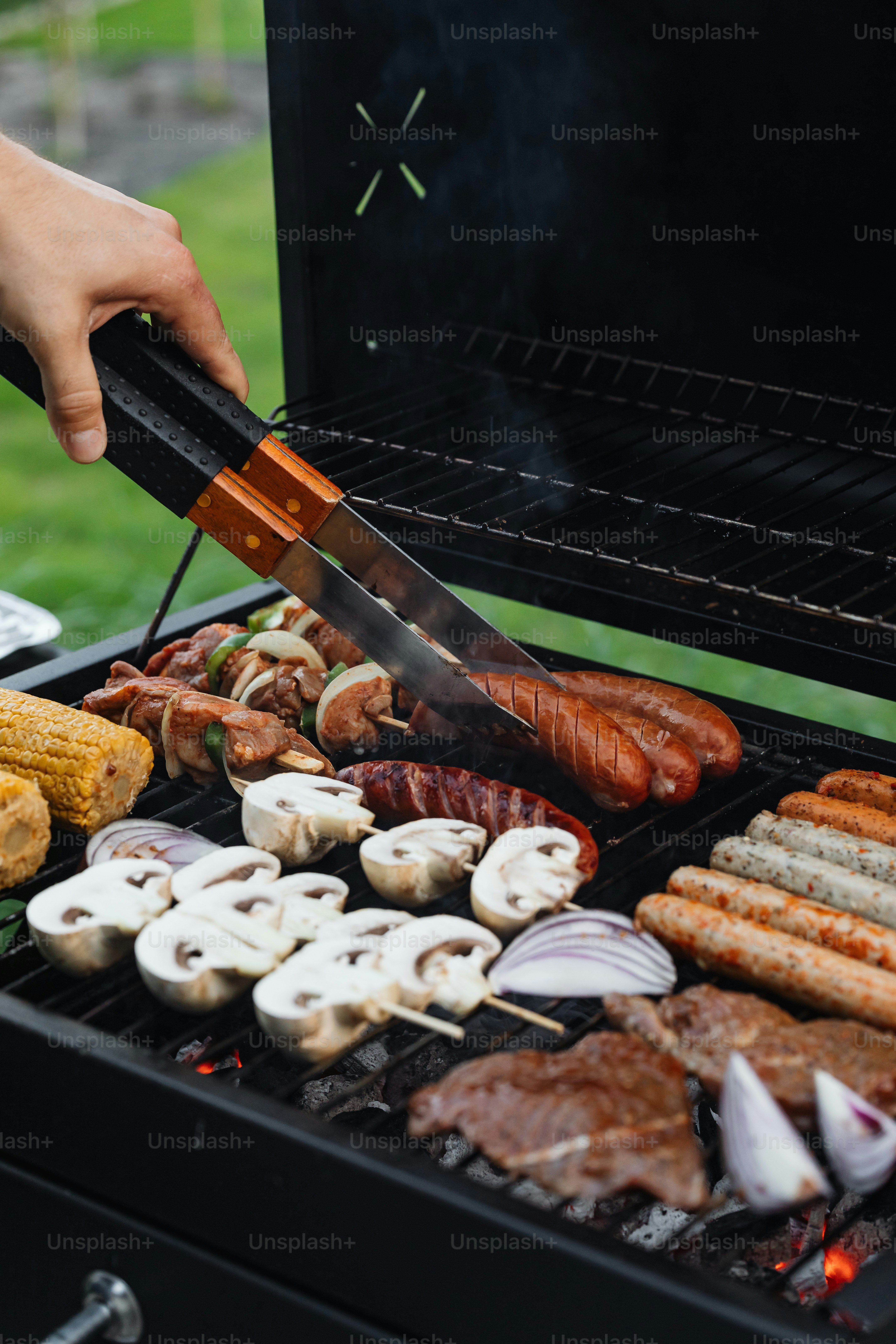 Tong Pictures | Download Free Images on Unsplash