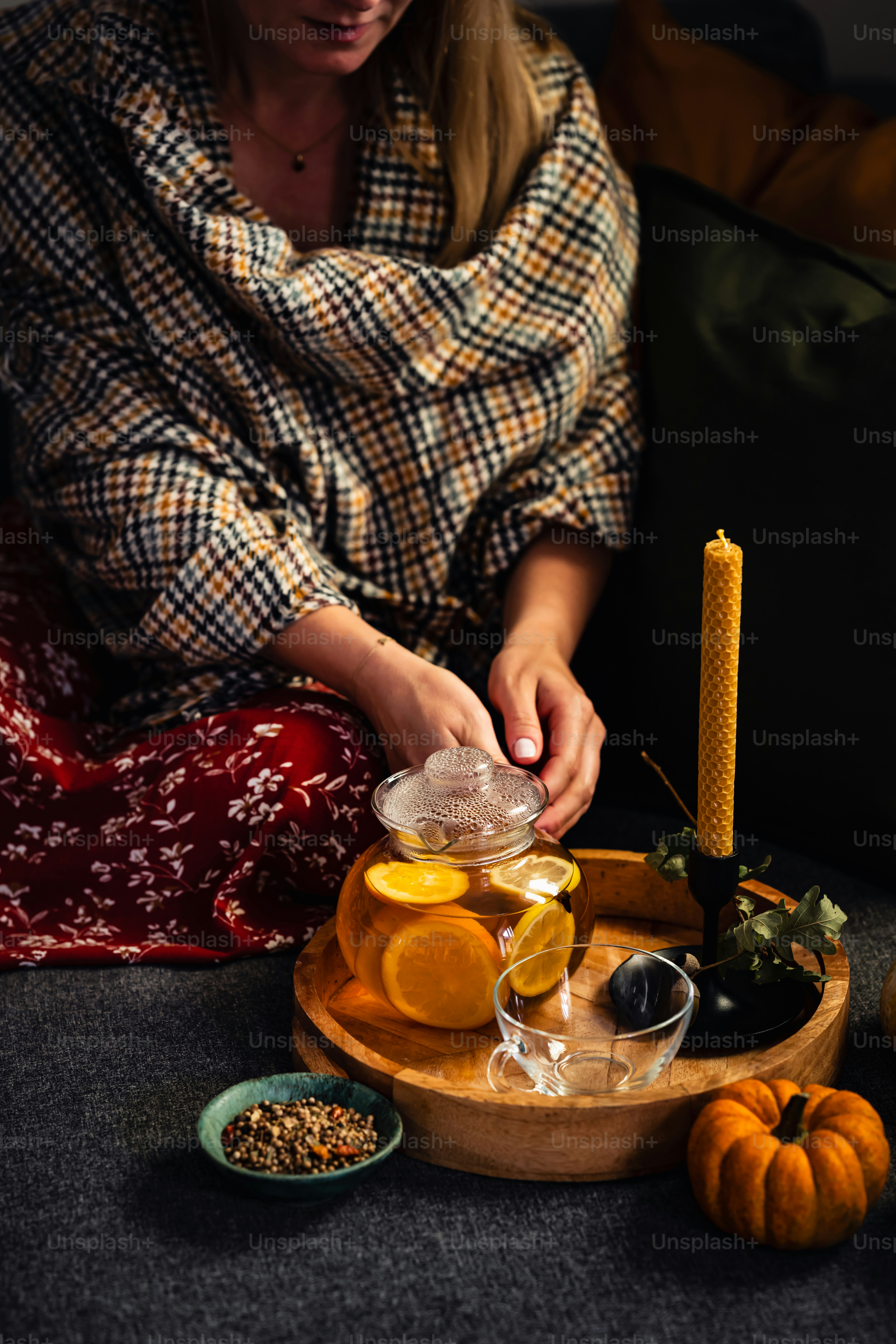 People Drinking Tea Pictures | Download Free Images on Unsplash