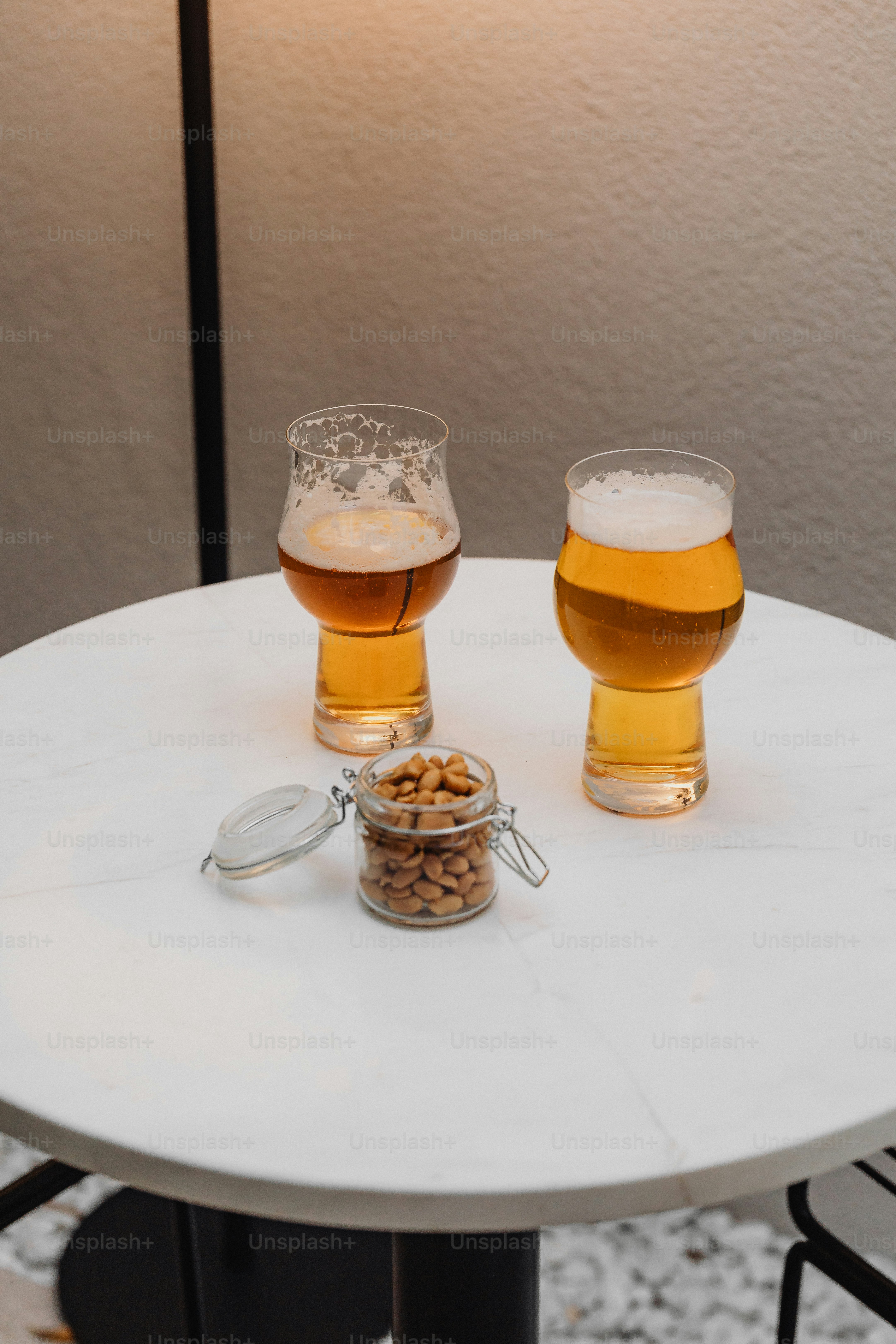 Beer Table Pictures | Download Free Images on Unsplash