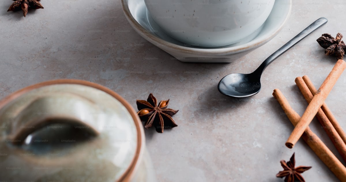 Quelques Tasses De Café Posées Sur Une Table Photo Image De Boisson