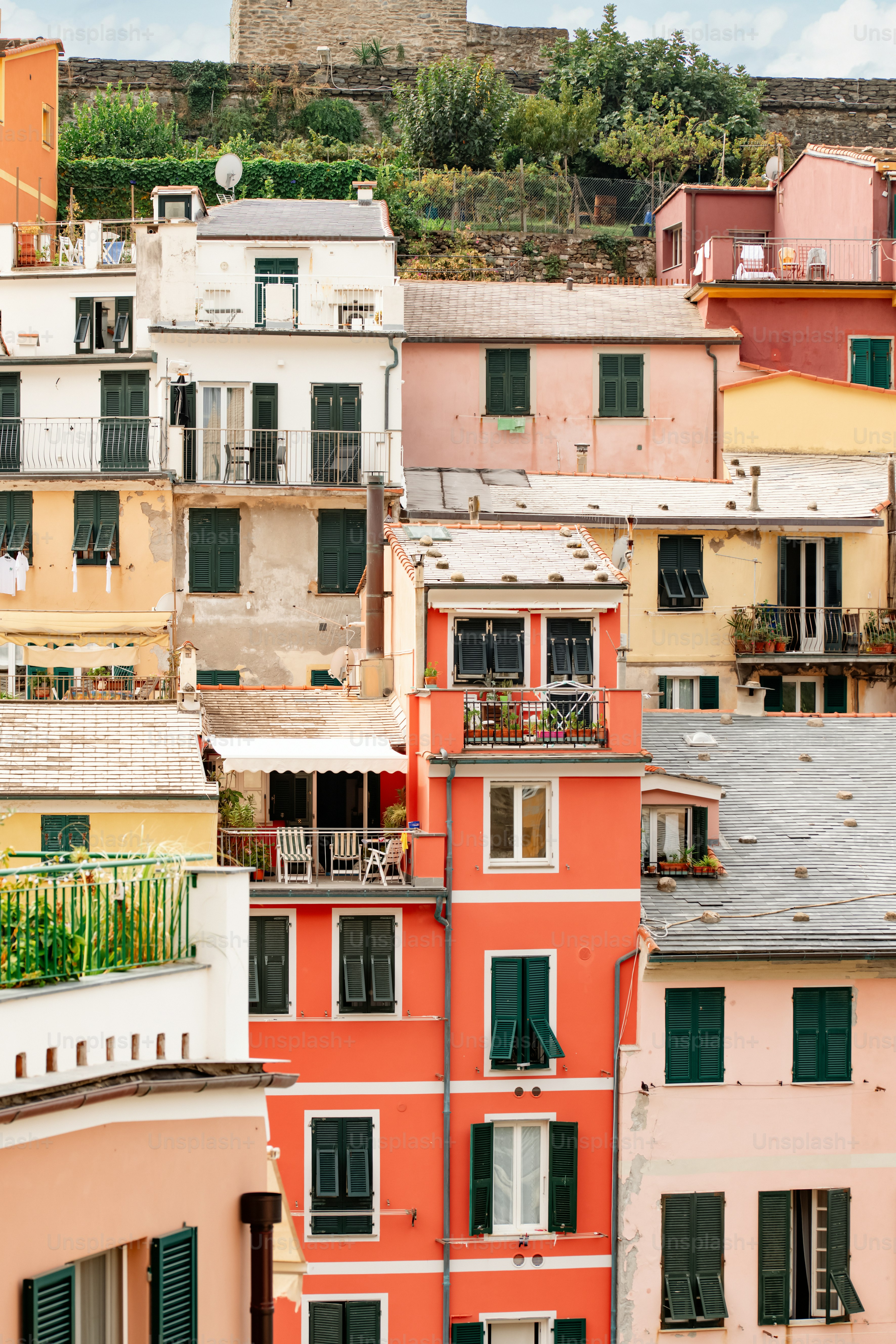 A bunch of buildings that are next to each other photo – Vernazza Image ...