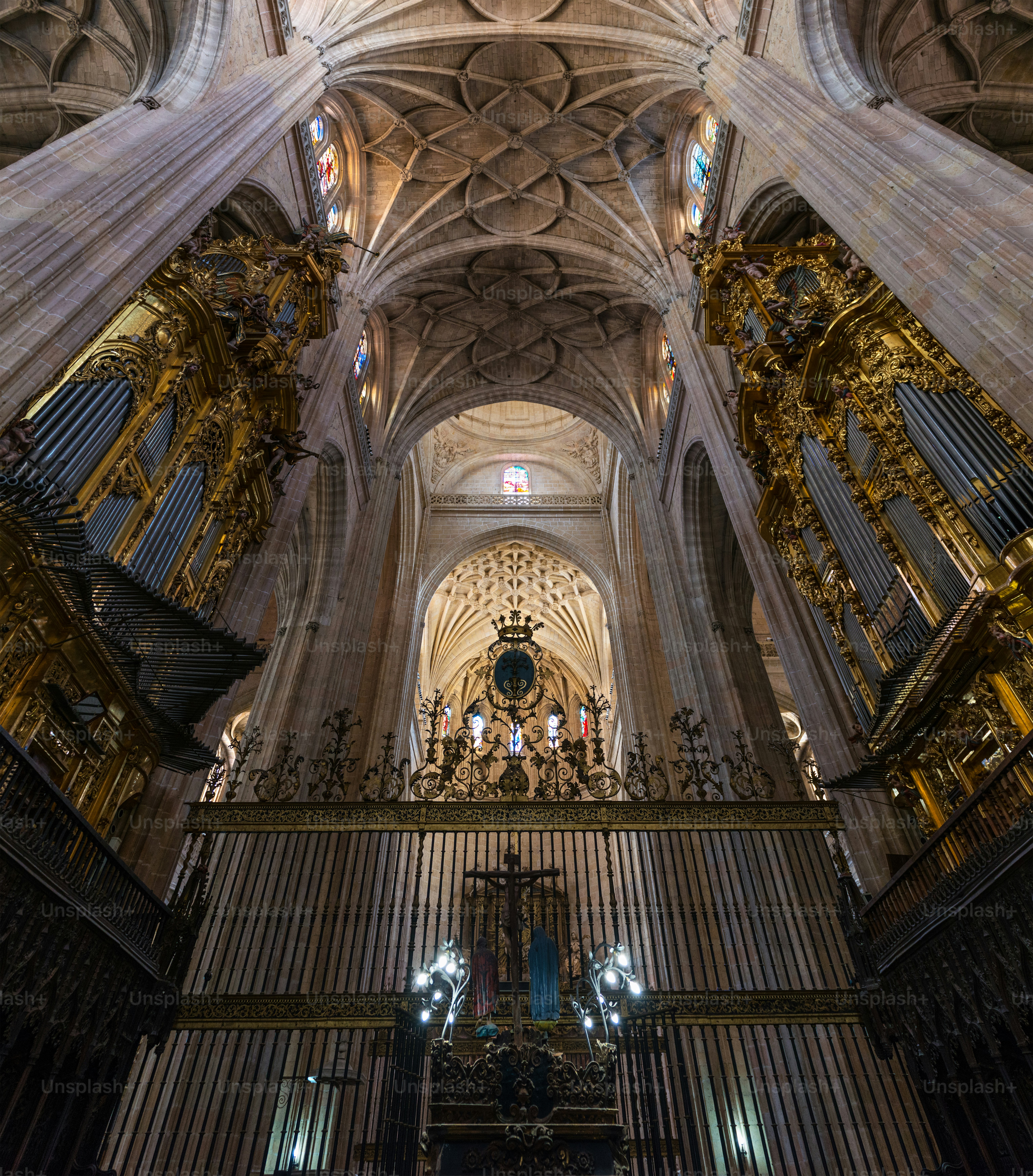 Foto Vista interior de la Catedral de Segovia, situada en la plaza ...