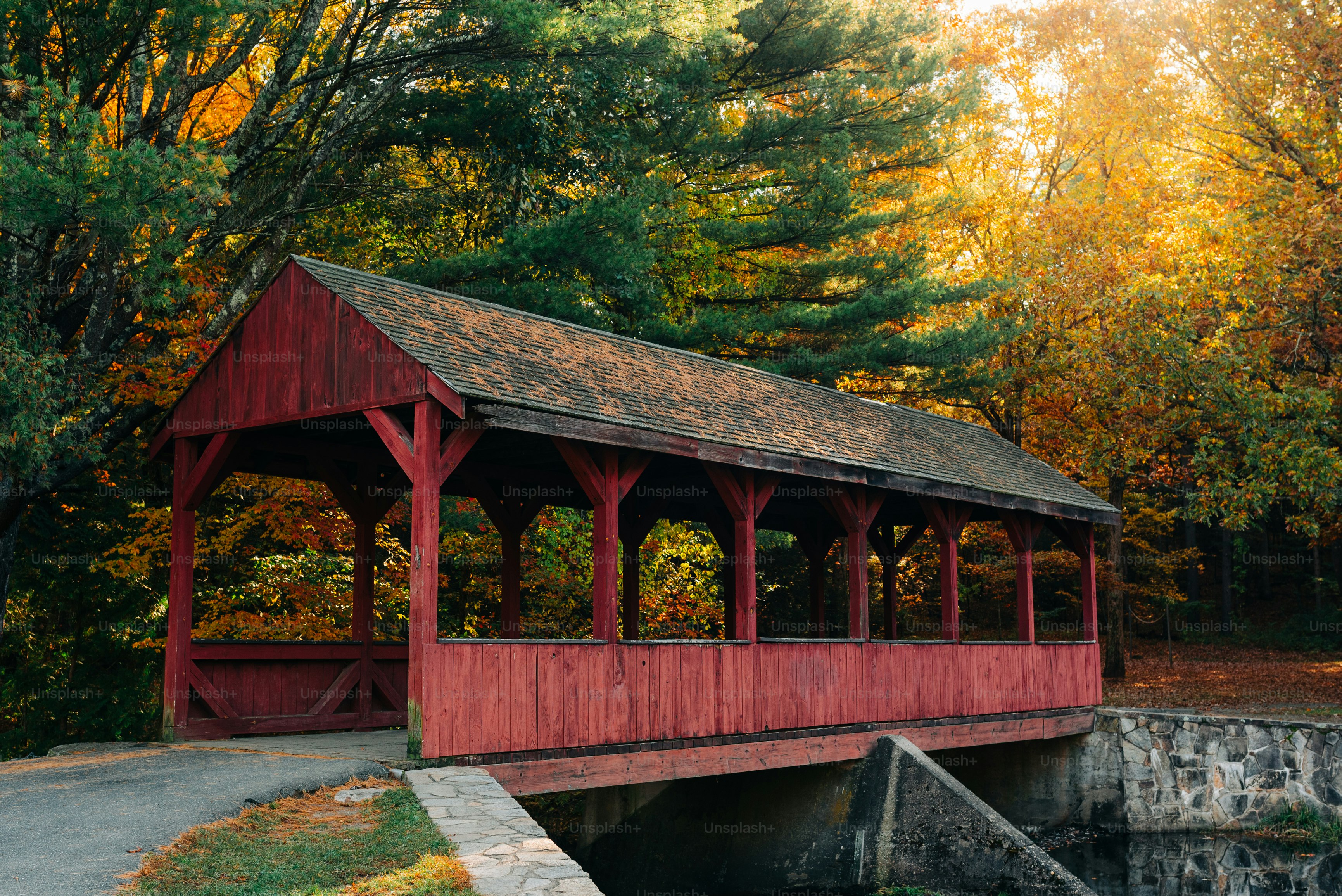 Covered Bridge Pictures | Download Free Images on Unsplash