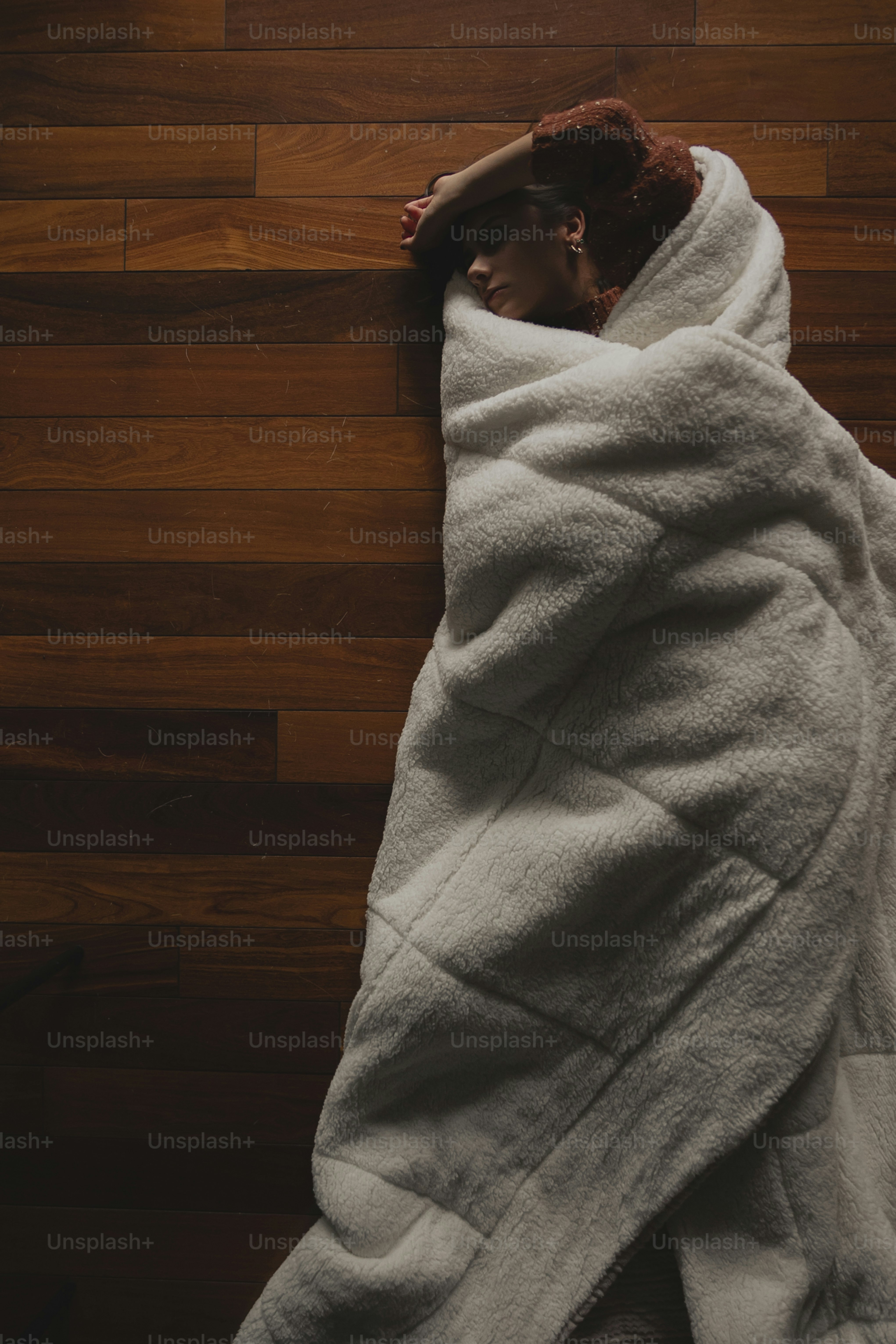 A person wrapped up in a white towel photo – Emotions Image on Unsplash
